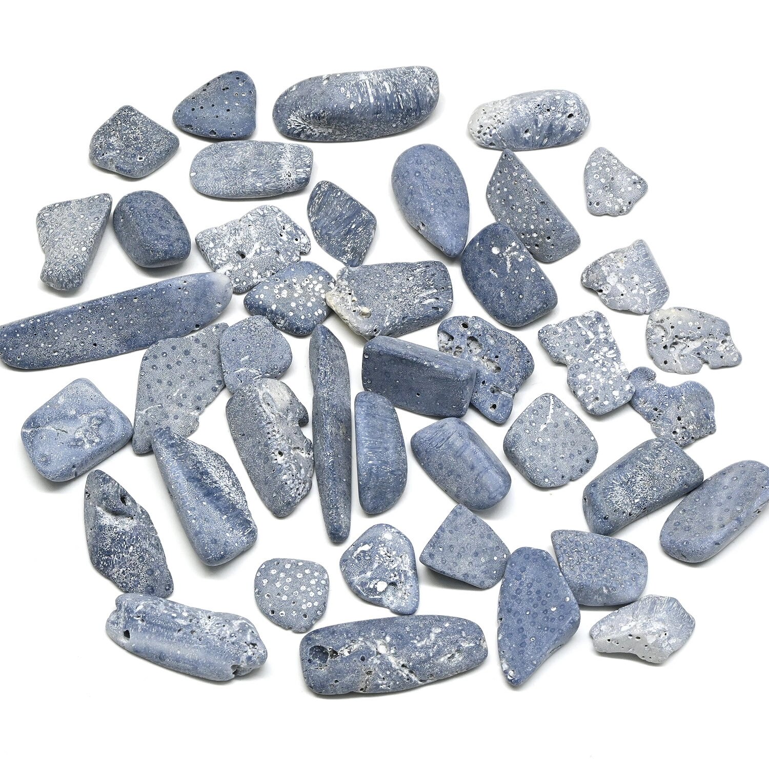 Коралл голубой "Акори" галтовка фракция 10-30мм, упаковка 100г .