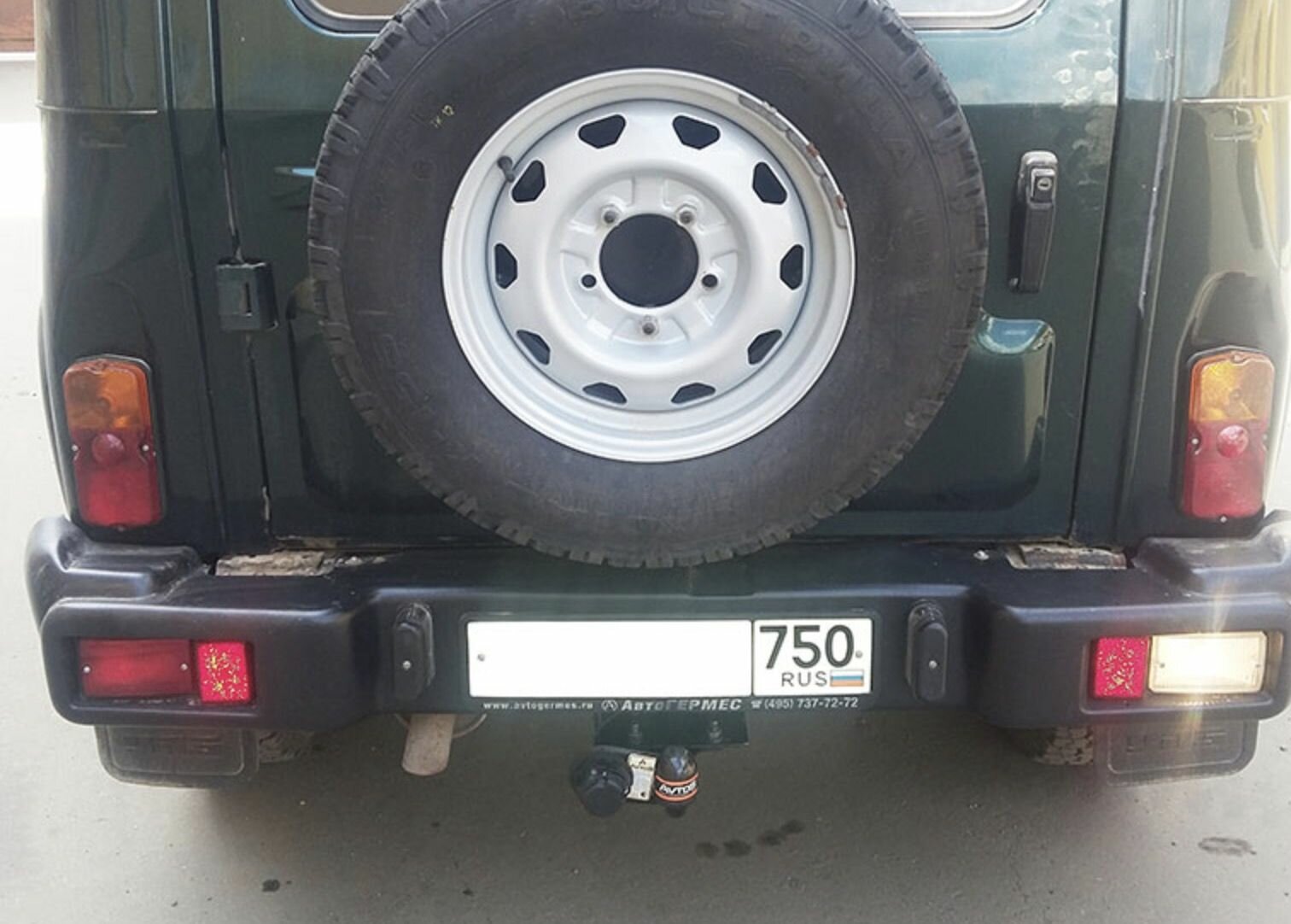 Фаркоп AvtoS для УАЗ 31512(469), 31514,463, Hunter с универсальной электрикой и сертификатом в комплекте, арт.(UAZ-01+electr)