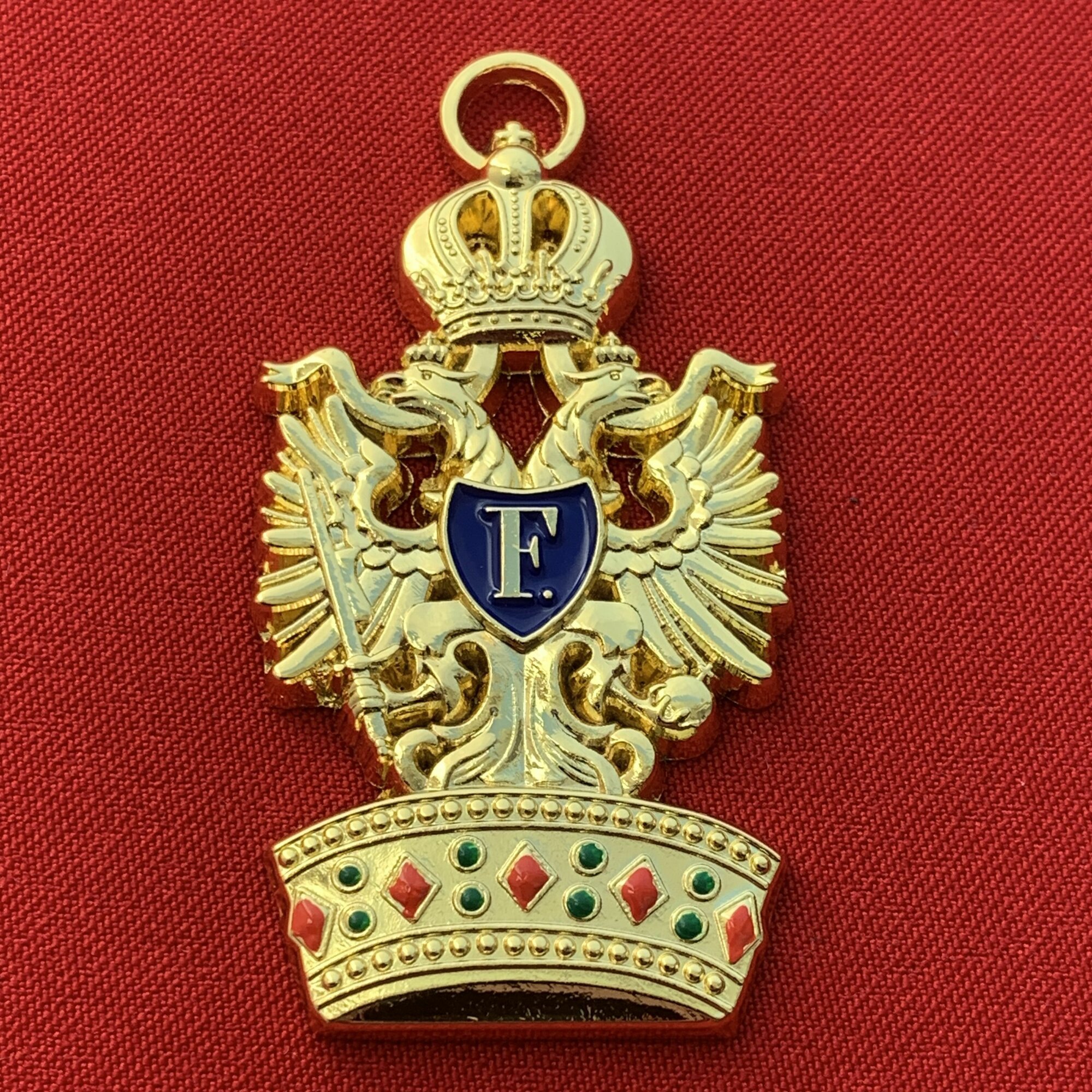 Знак ордена Железной Короны (Австро-Венгрия), муляж иностранной награды. Размер 55х32 мм.