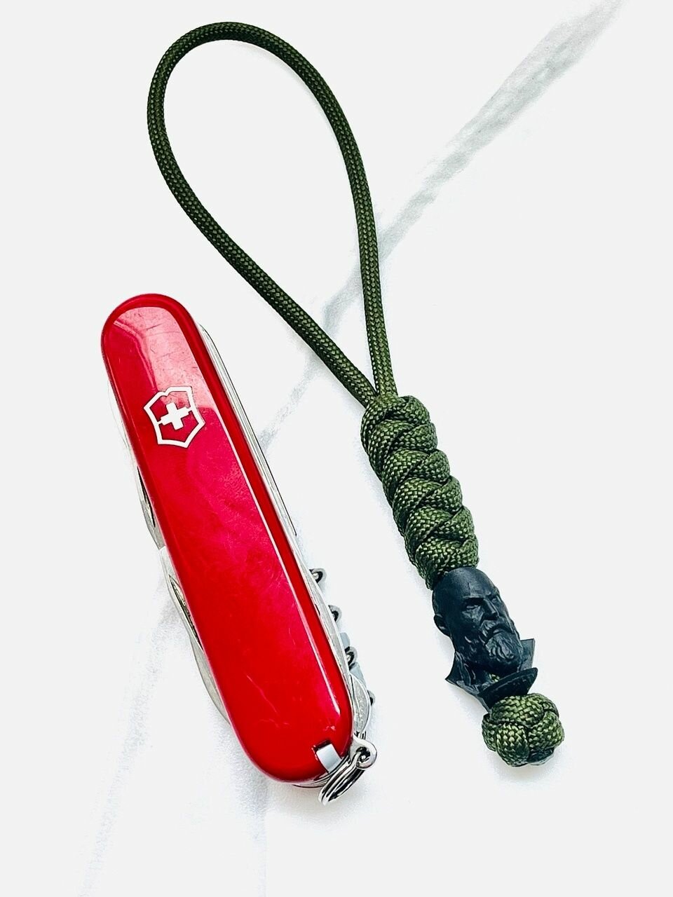 Темляк для ножа