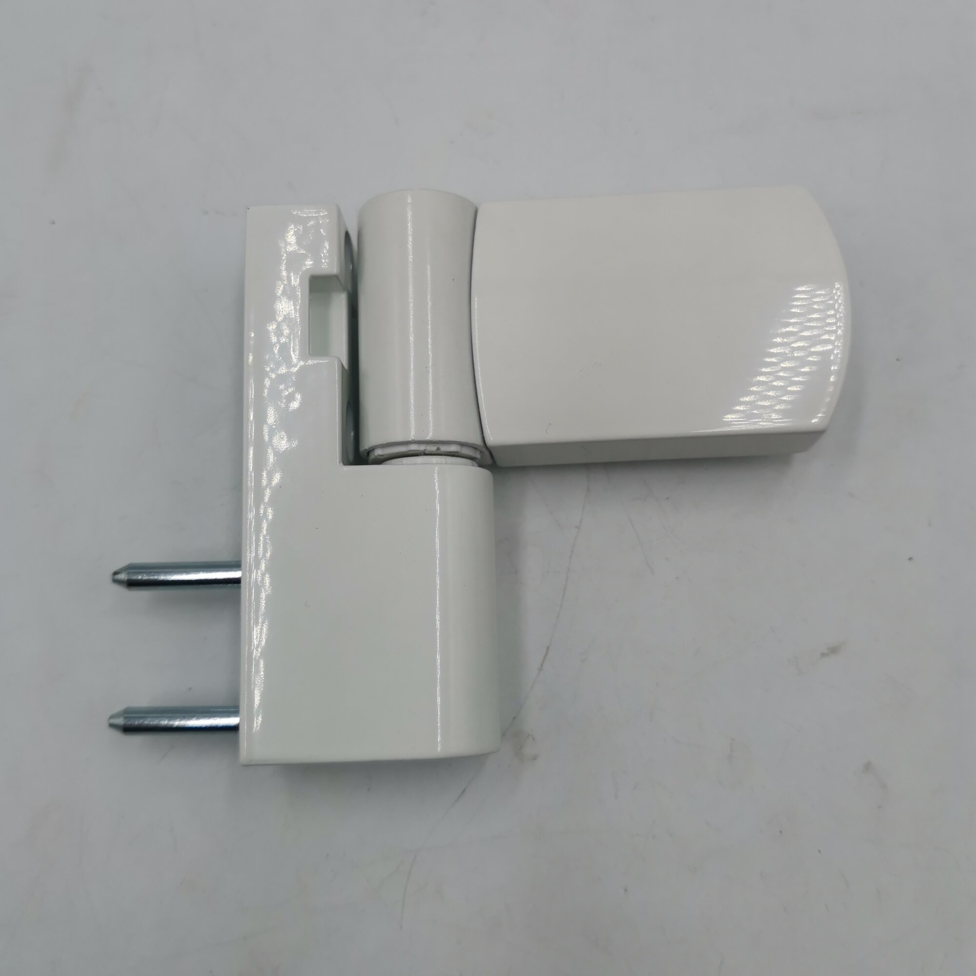 Петля для пластиковых дверей 80 кг БЕЛАЯ (1) GD0029