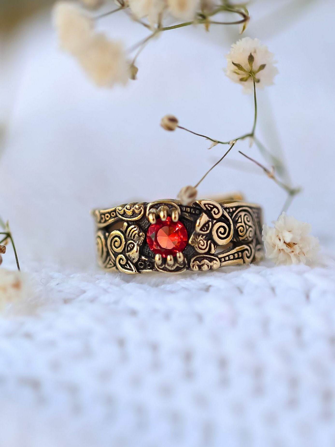 Кольцо, фианит, искусственный камень