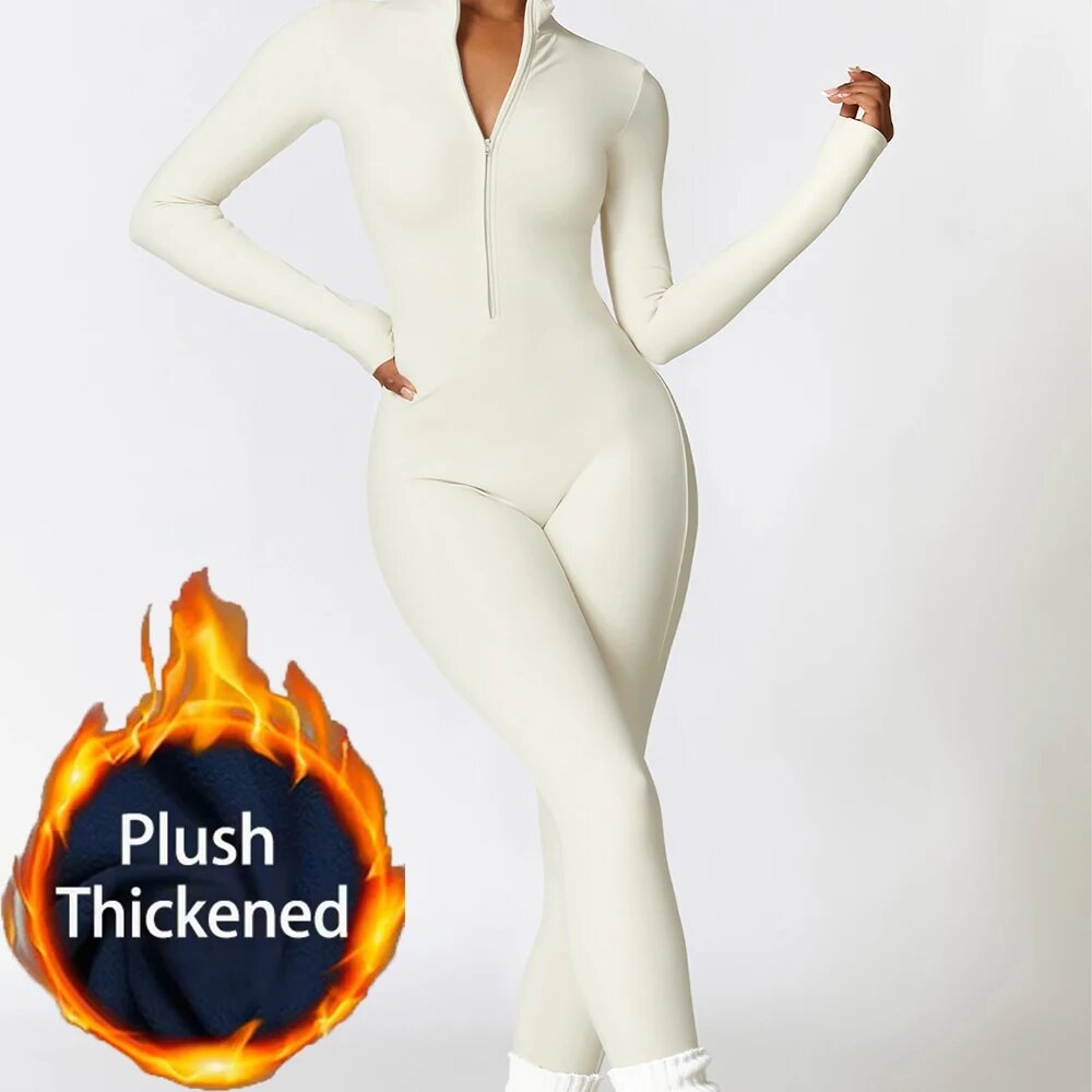 Костюм спортивный