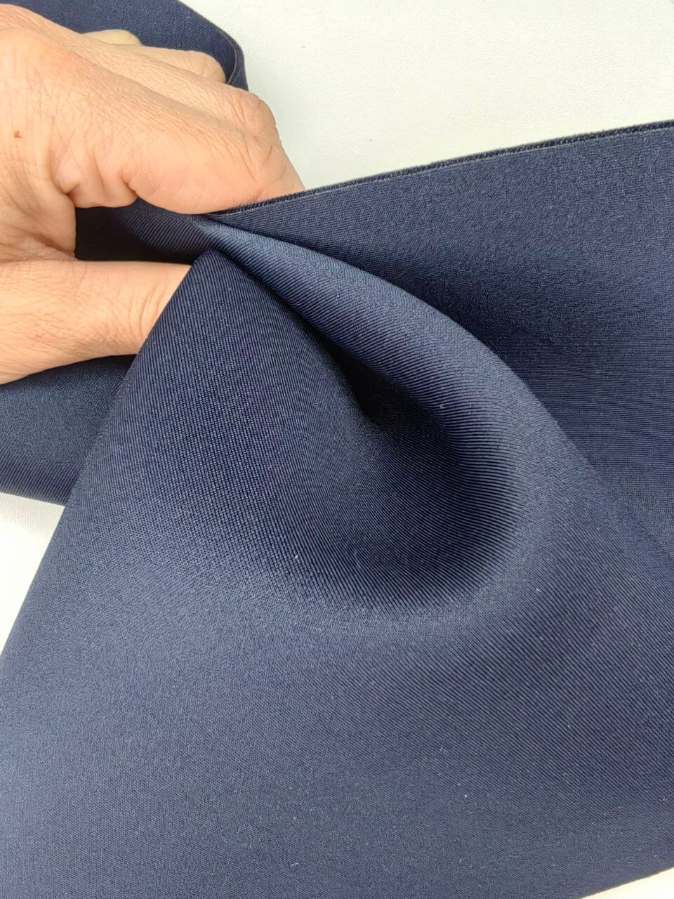 Тёмно-синяя скатерть неопреновая для настольных игр 100х150