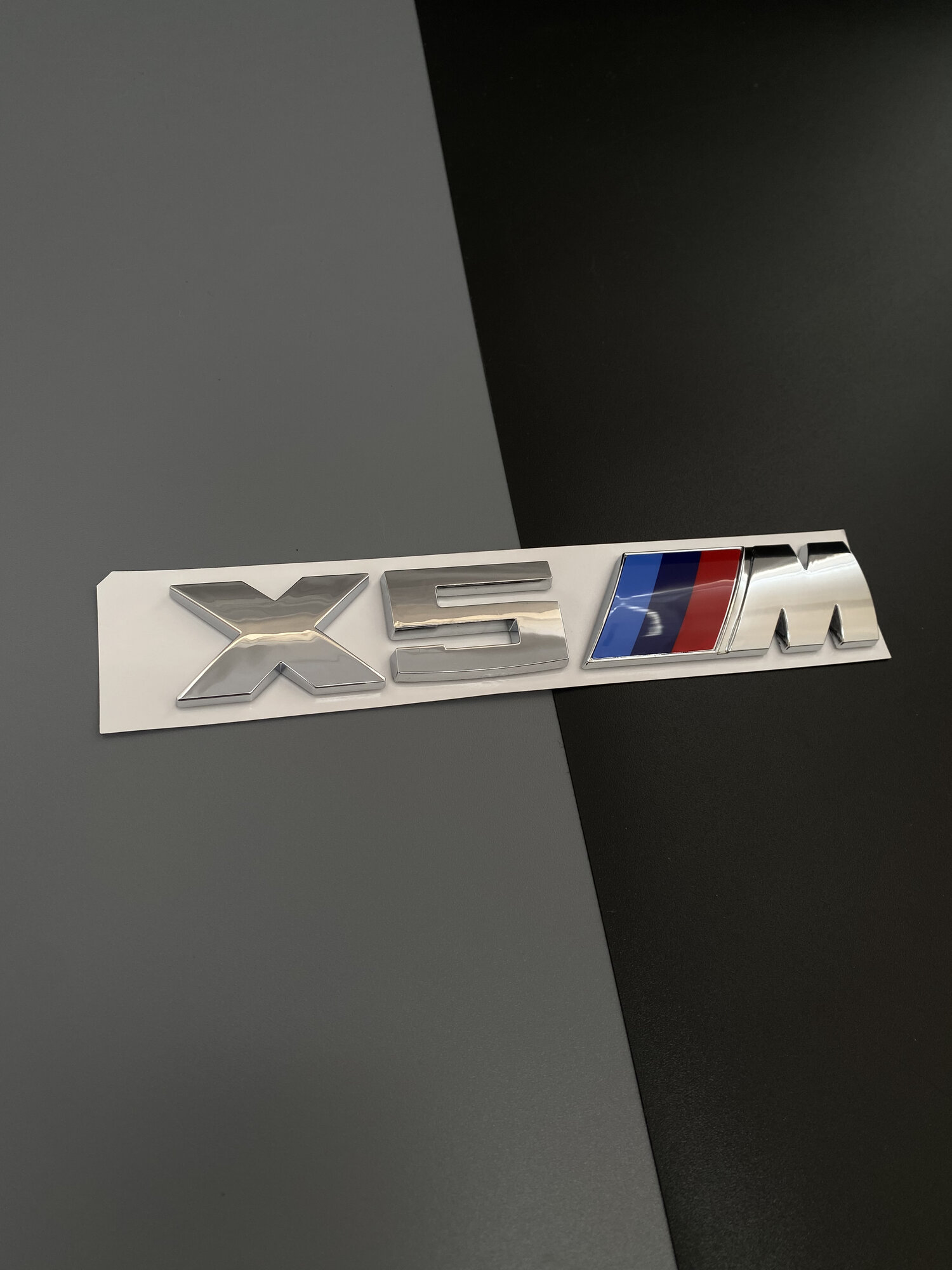 Буквы х5м на багажник BMW шильдик бмв X5M черный значок надпись черный