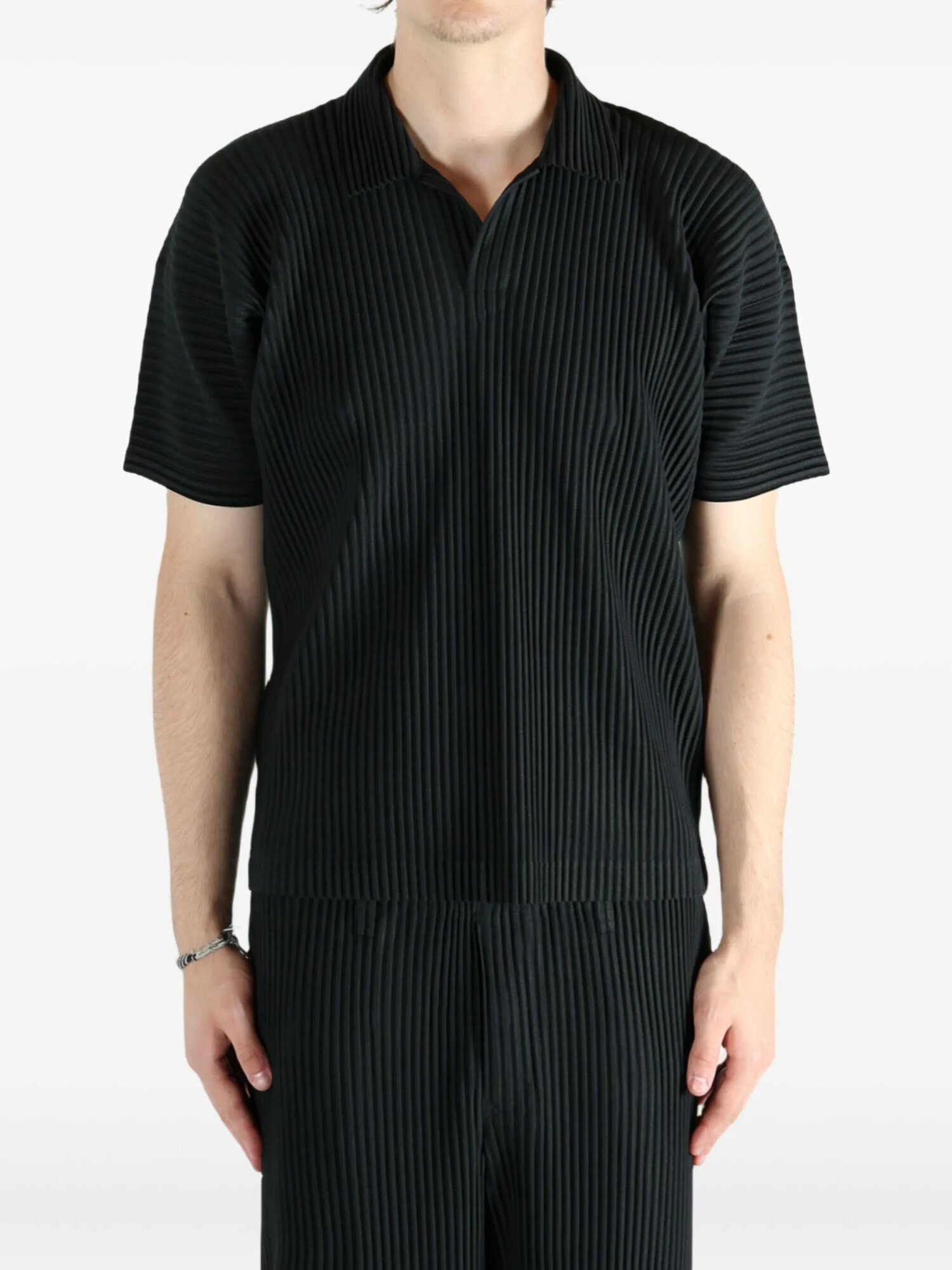 Футболка HOMME PLISSE ISSEY MIYAKE Pleated T-shirt, размер 50 — фото 1