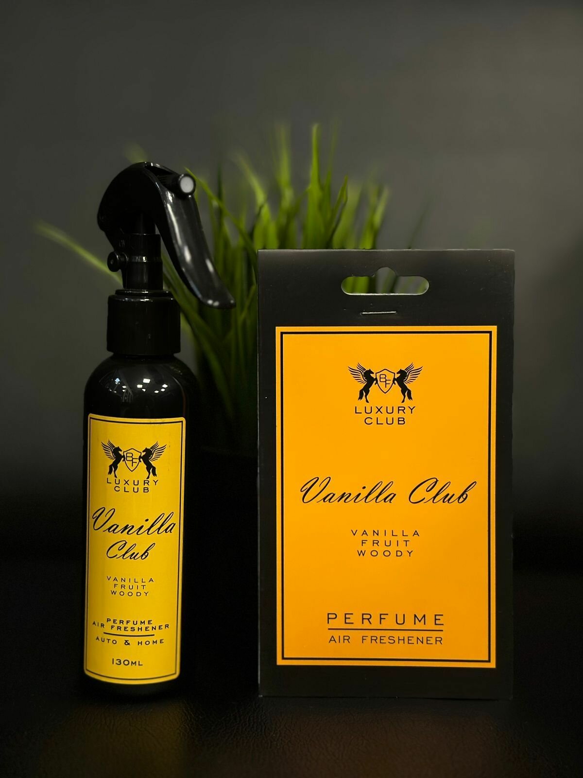 Ароматизатор в машину комплект Ароматизатор Подвесной и Спрей 130мл Luxury Vanilla Club по мотивам Gold Vanilla Автопарфюм