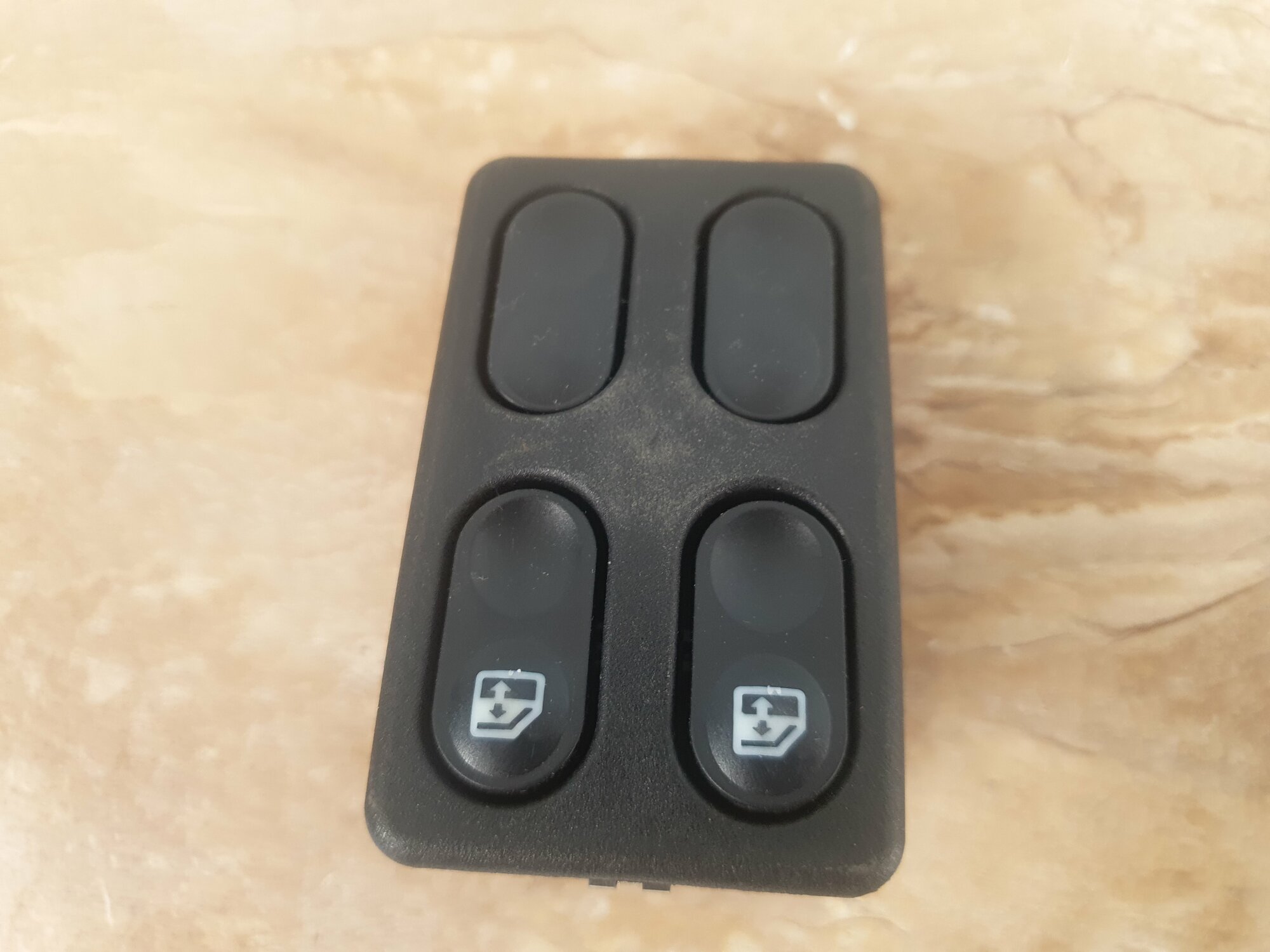 Блок Управления Стеклоподемниками Ваз Лада 2110 2112 2111 на 2 Штуки.