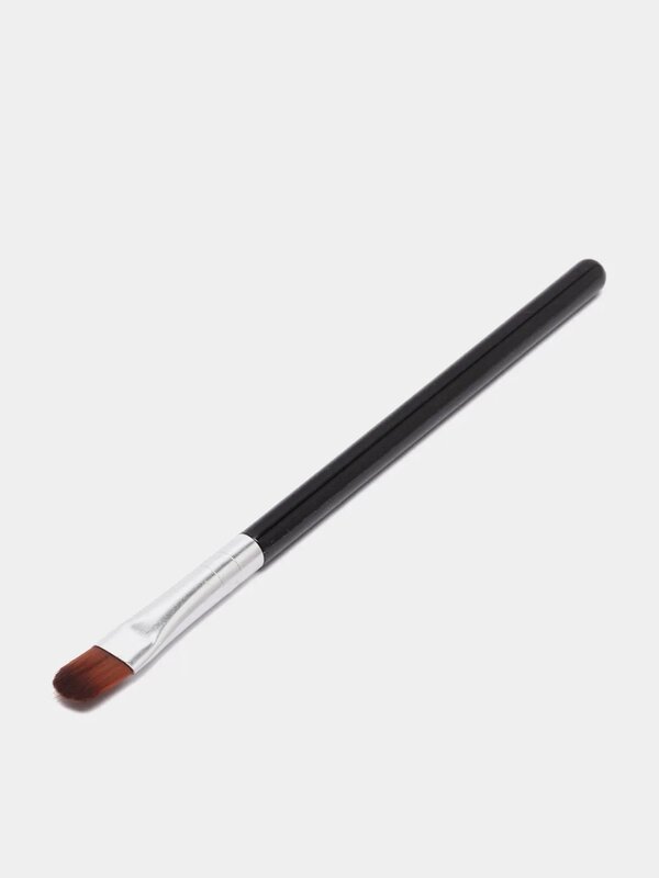 Кисть плоская для макияжа глаз и бровей