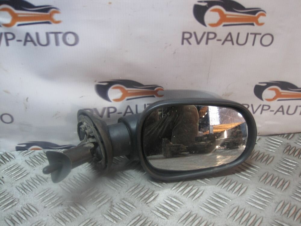Зеркало правое Renault Logan 2005-2014