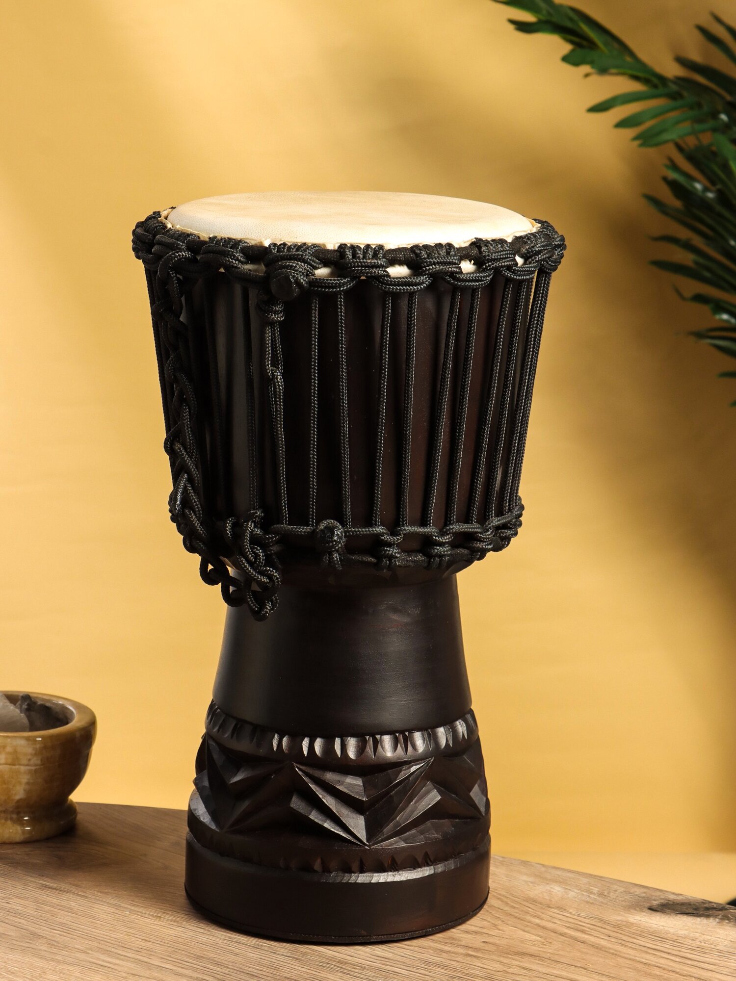 Сувенирный музыкальный инструмент «Барабан Джембе», 25×25×40 см, махагон