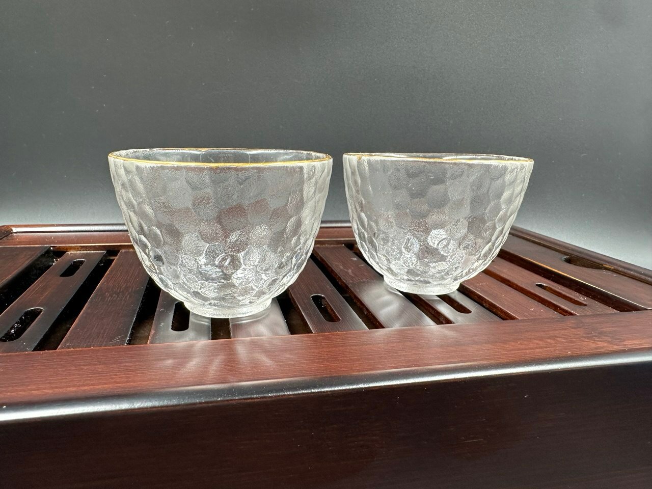 Набор из двух пиал для чая "Ледяная", стекло, золотой ободок, 50мл. (2 пиалы в наборе)