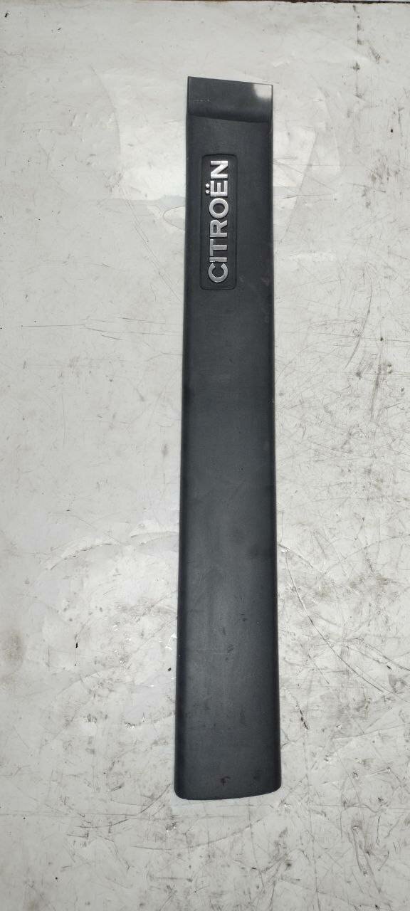 Накладка двери передней правой Citroen Berlingo M59 рест. (2004 - 2013) 9619030477