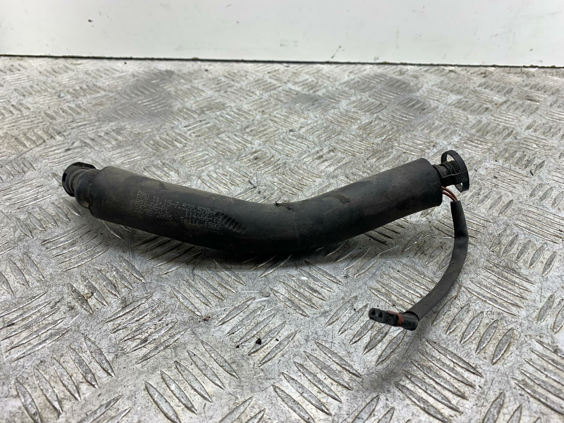 Патрубок вентиляции картера BMW 3 E90/E91 2005 7527570