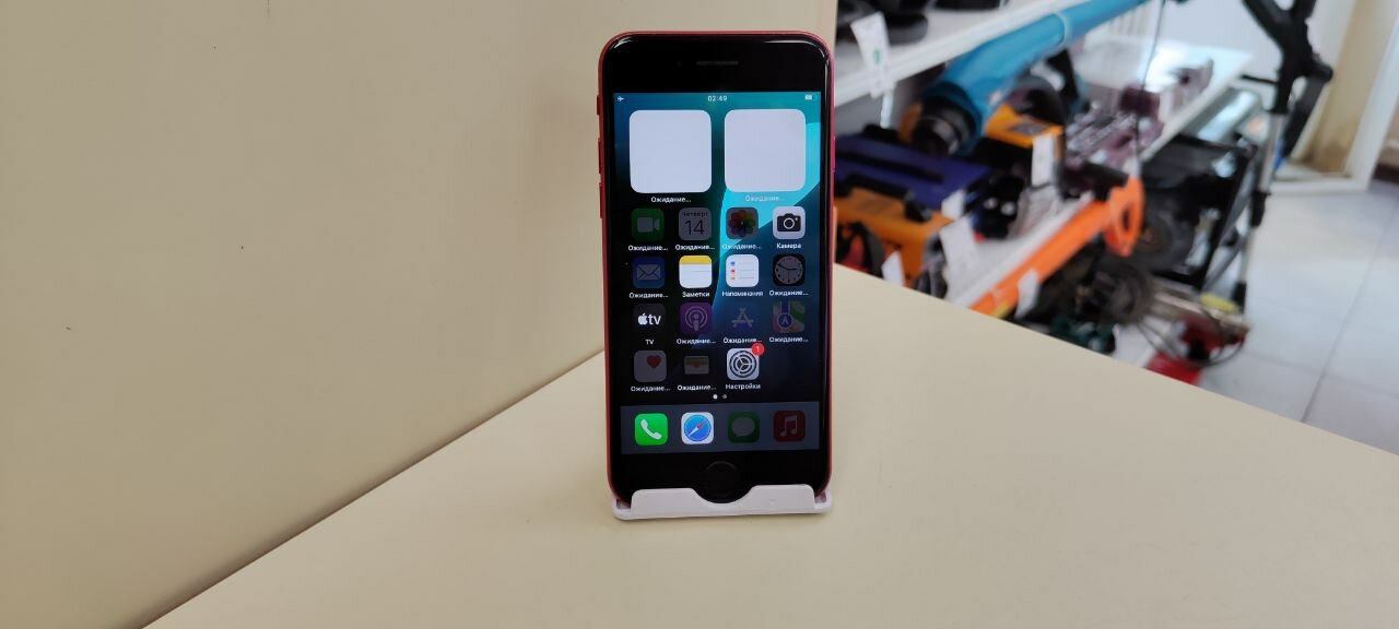 Смартфон Apple iPhone SE 2020 64 ГБ RU, nano SIM+eSIM, (PRODUCT)RED Б/У
