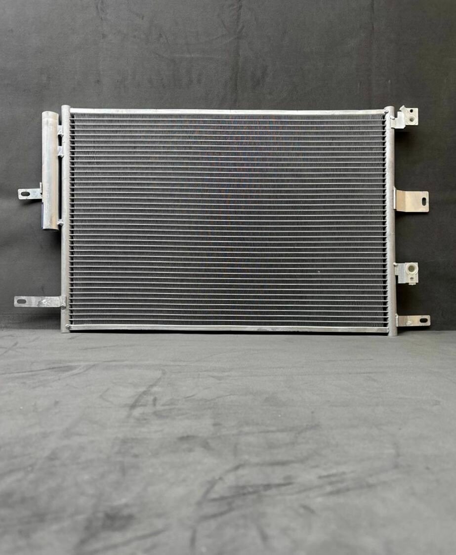 Радиатор кондиционера Chery J60-8105010