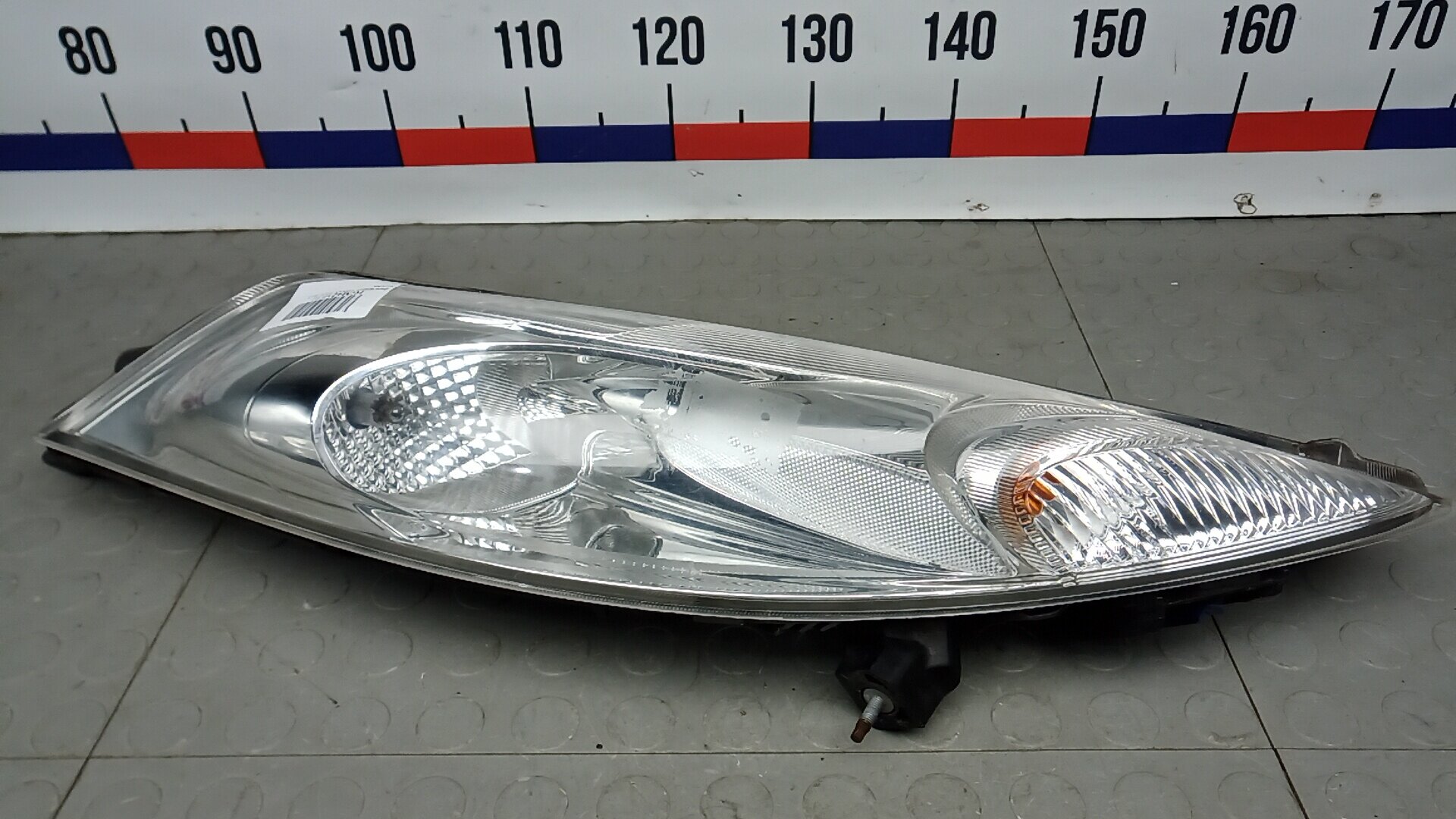 Фара правая NISSAN JUKE F15, Номер 261201KL0B