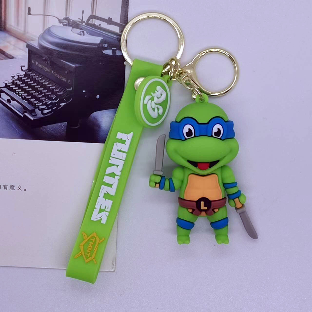 Брелки, сумки, автомобильные брелоки, украшения, небольшие подарки с изображением мультяшных черепашек-ниндзя
