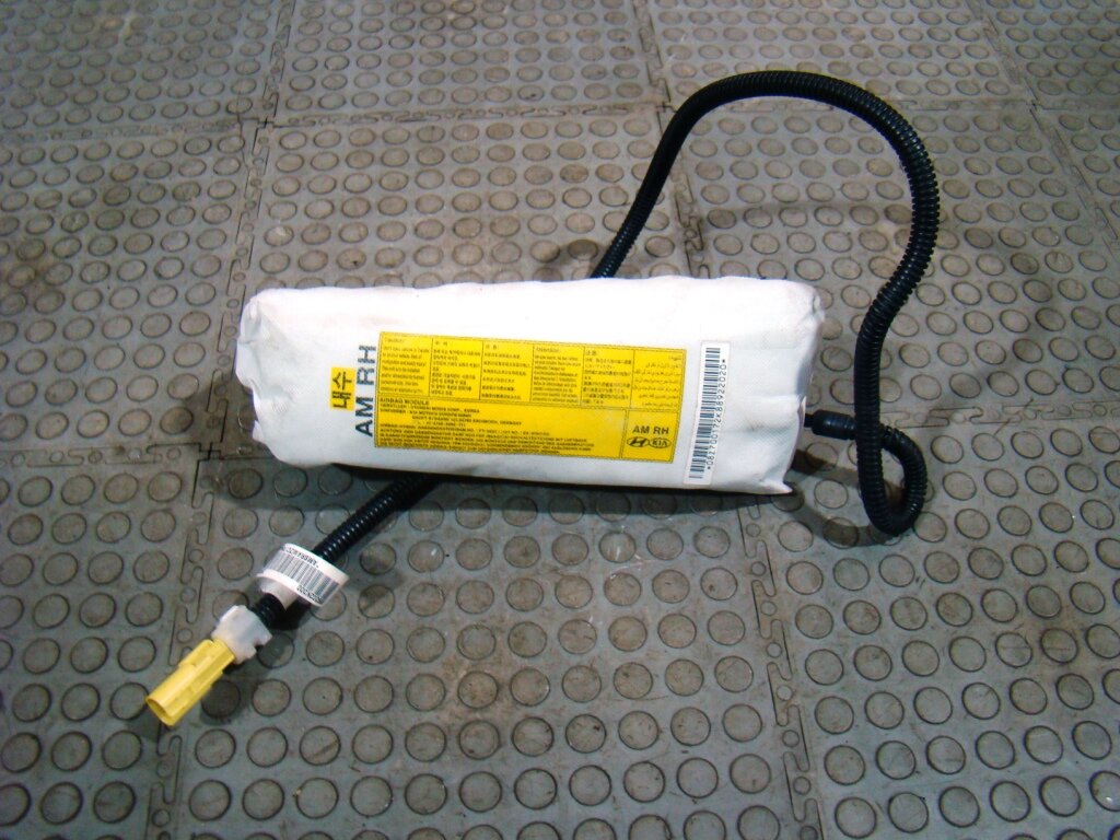 KIA Soul 1 Подушка безопасности в сиденье правая 889202K000