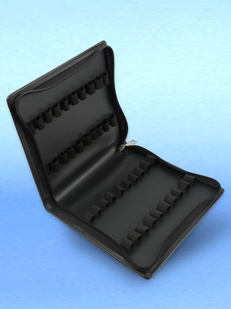 Аптечка для хранения гомеопатических препаратов Буарон (Boiron). Вместимость до 40 флаконов.