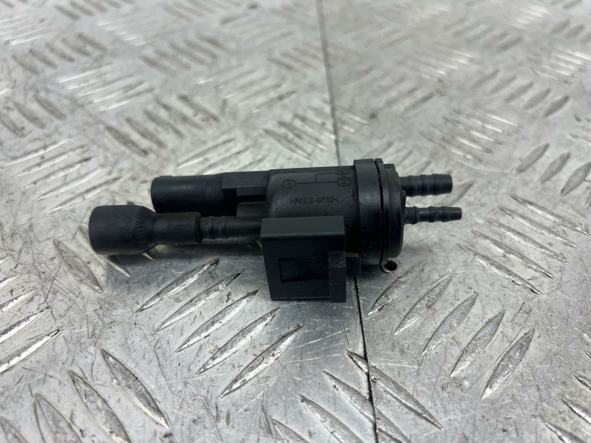 Электромагнитный клапан Mercedes-Benz Vito W639 2006 0025401497