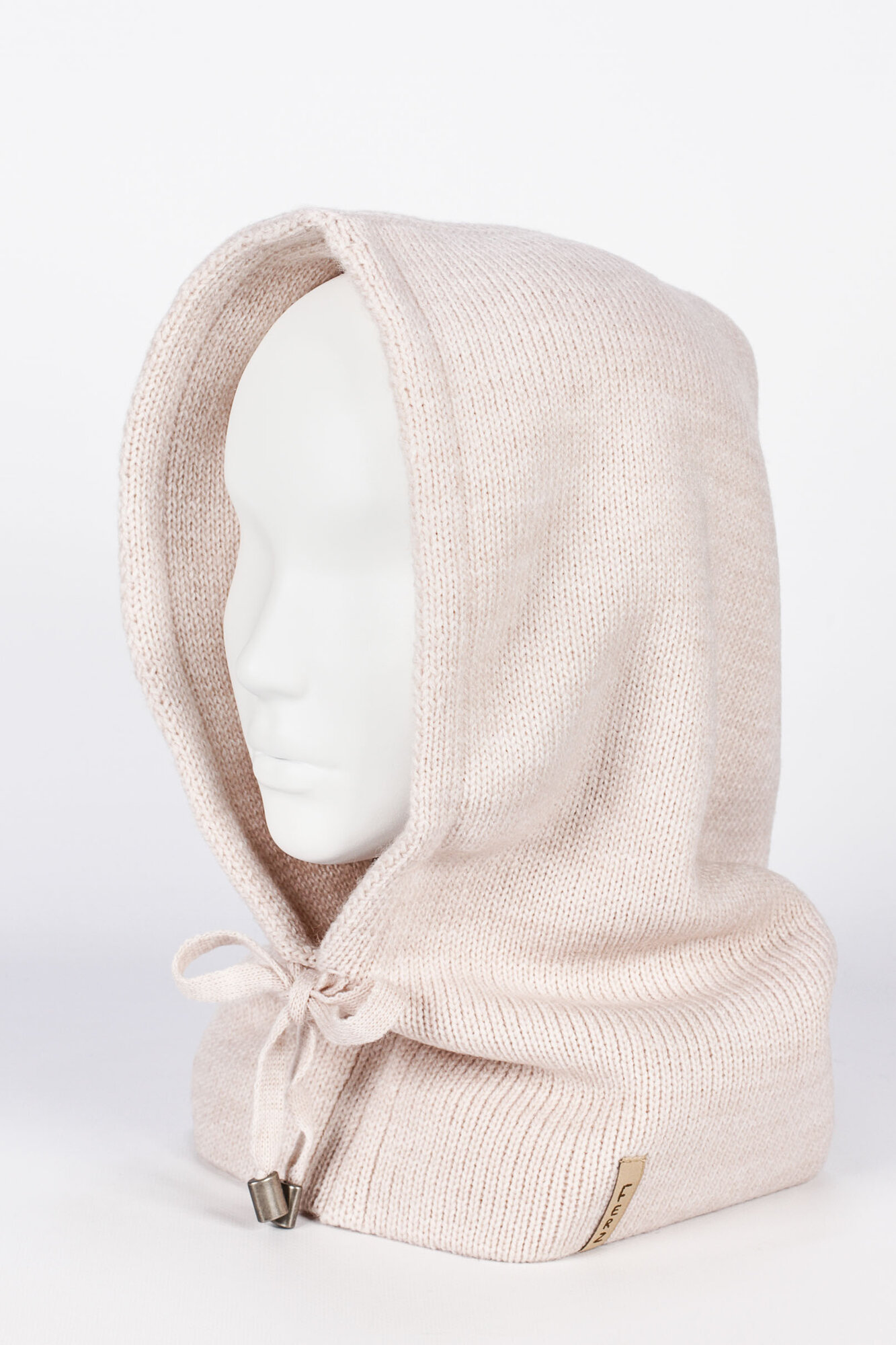 Капор для женщин