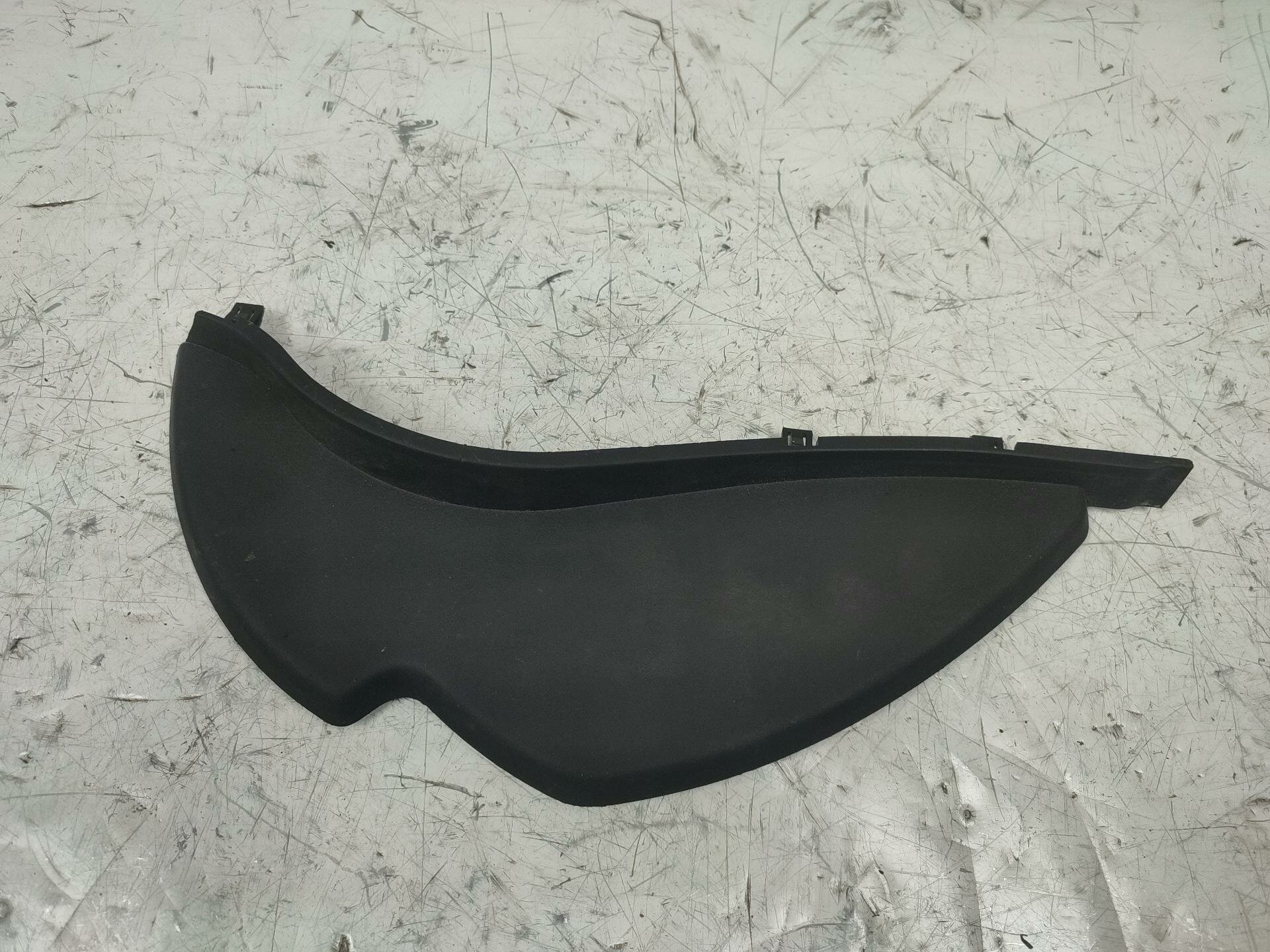 Накладка торпедо Mitsubishi 8002A740
