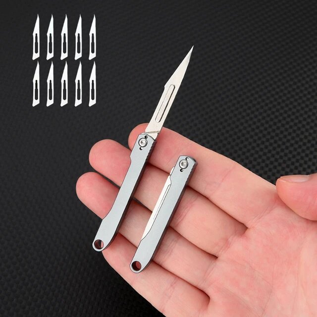 Новый миниатюрный складной скальпель из титанового сплава, портативный нож для повседневного использования в походах и кемпинге, поставляется с 10 лезвиями.