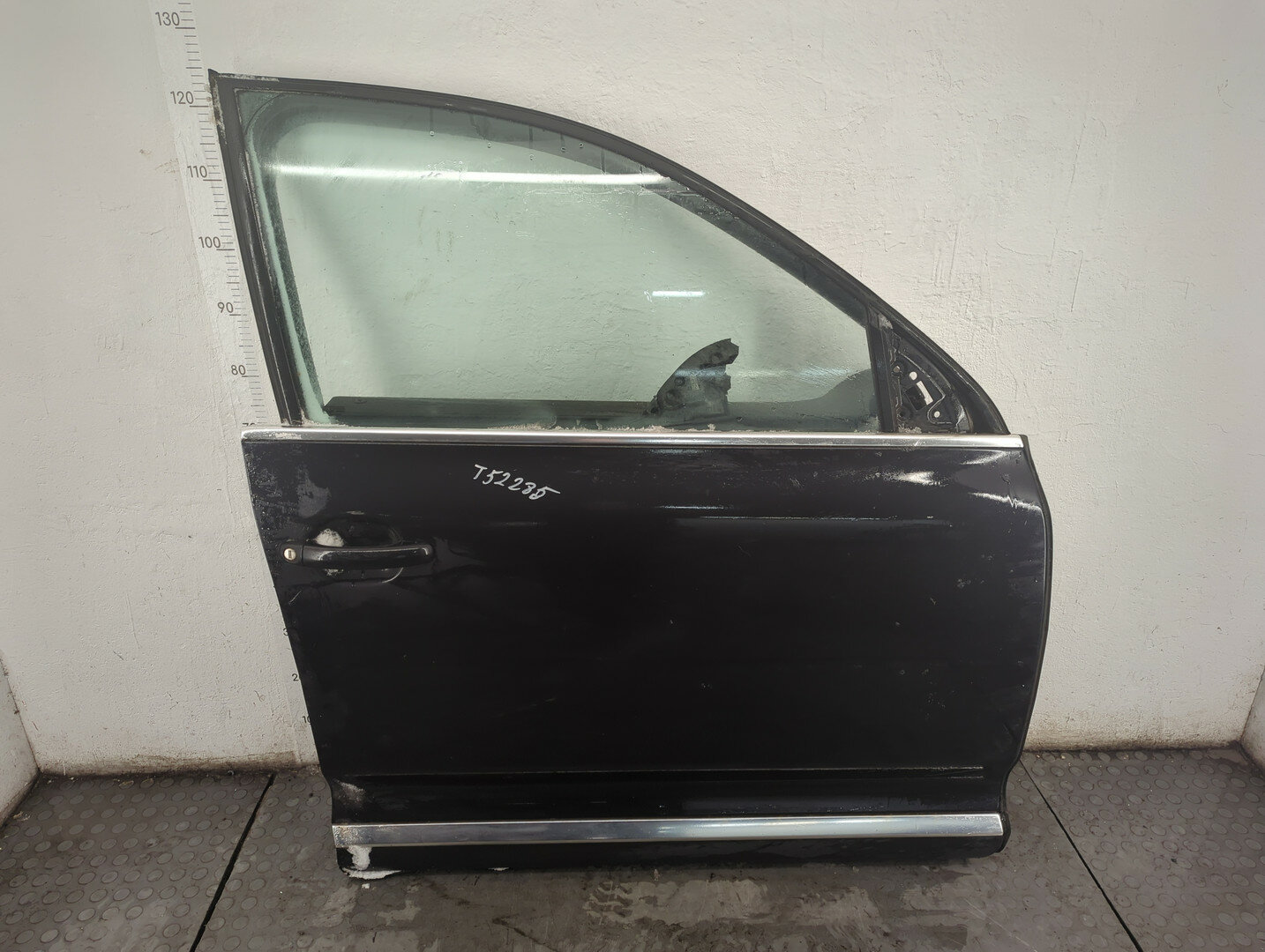 Дверь боковая (легковая) правая передняя Volkswagen Touareg Б/У