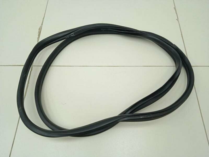 Уплотнитель проема двери задней левой Hyundai i30 GD 2012 кат.номер: 83110A6000