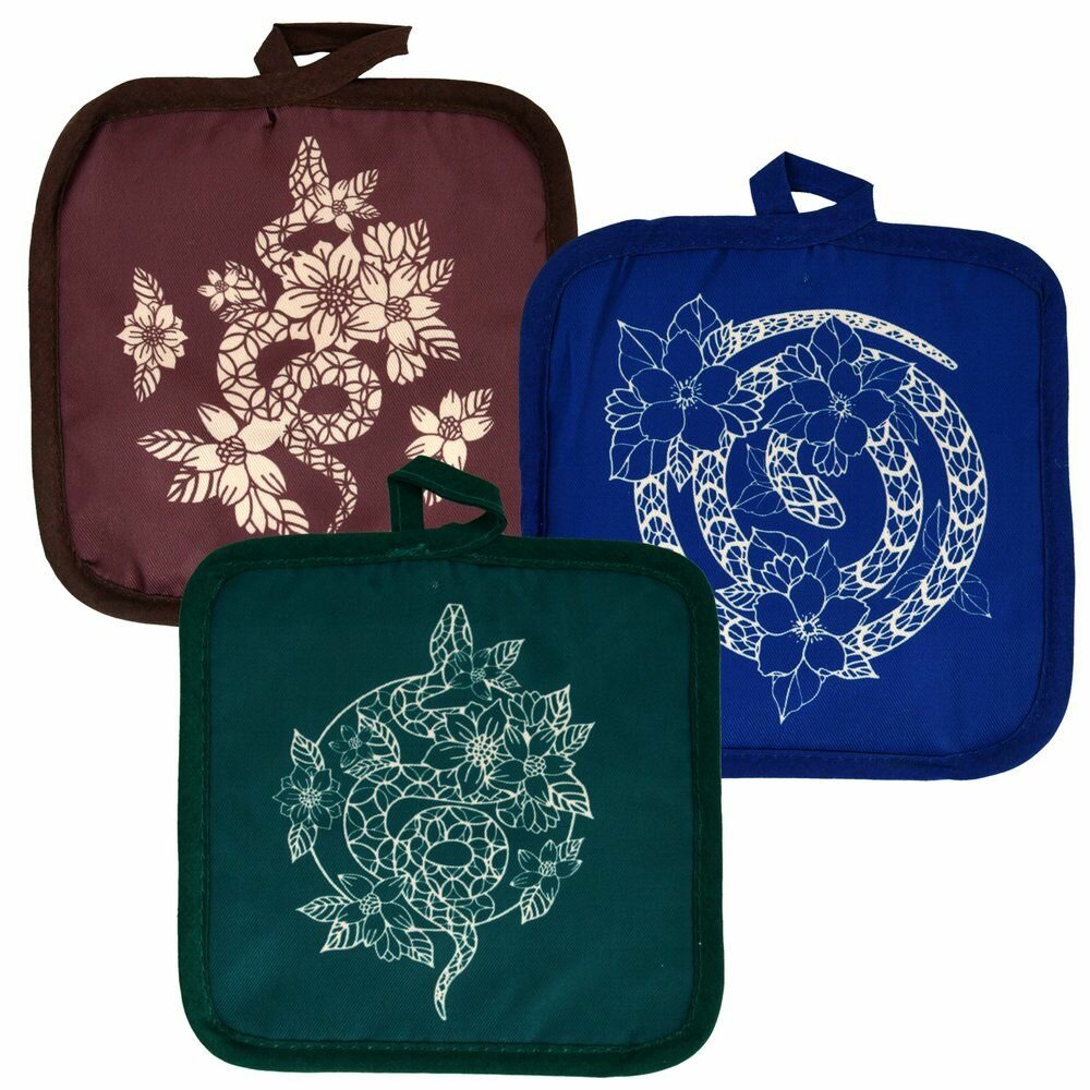 Прихватка "Гарафена", 17х17 рабочая часть и наполнитель 100 % хлопок, декоративная часть 100 % полиэстер.