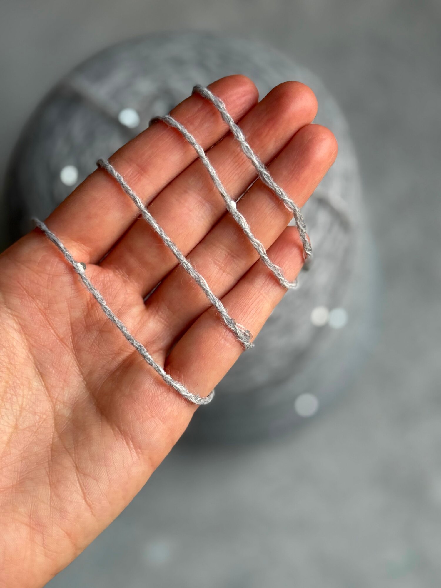 Шерстяная пряжа с пайетками, цвет серый , Nm 2/4.8 , 240м в 100г