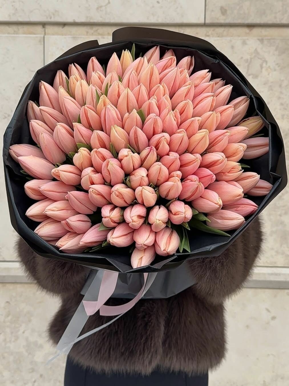 Букет из 101 нежного тюльпана