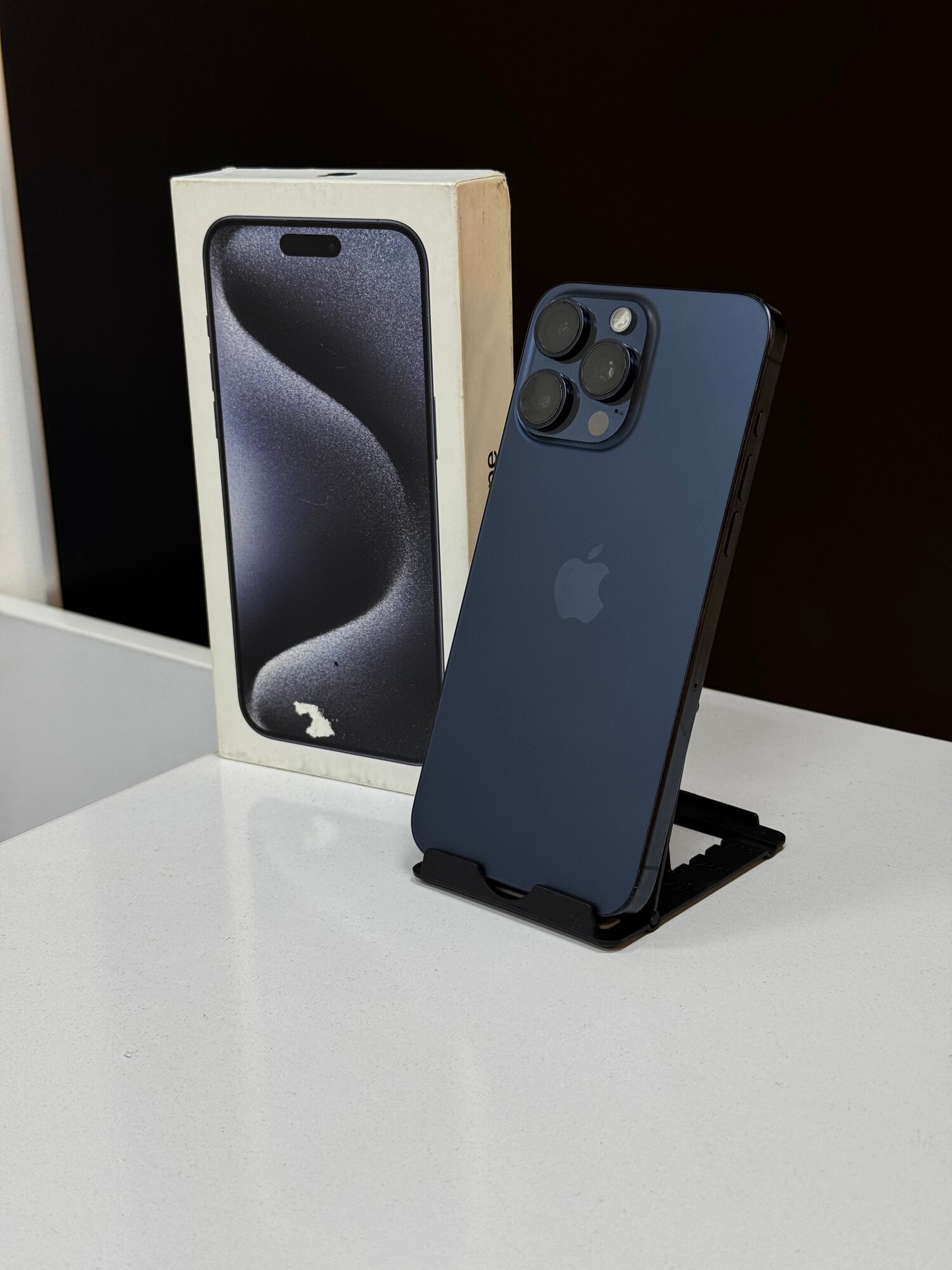 Смартфон Apple iPhone 15 Pro Max 256 ГБ, Dual: nano SIM + eSIM, синий титан (Blue Titanium)