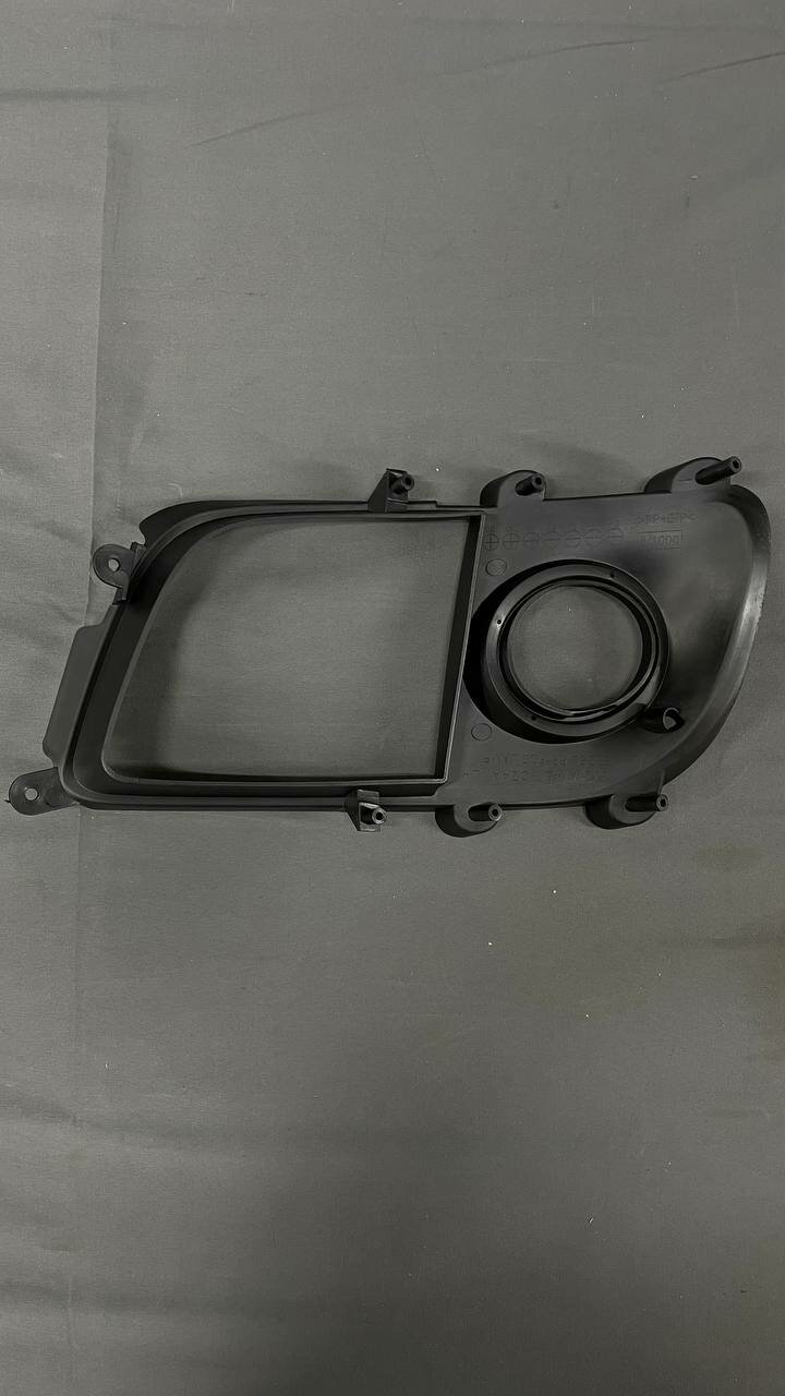 Решетка ПТФ левая Mitsubishi LWMB84008L