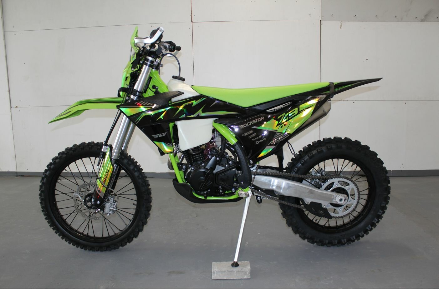 Мотоцикл кроссовый Racer Z3_зеленый (без ПТС в заводской упаковке)