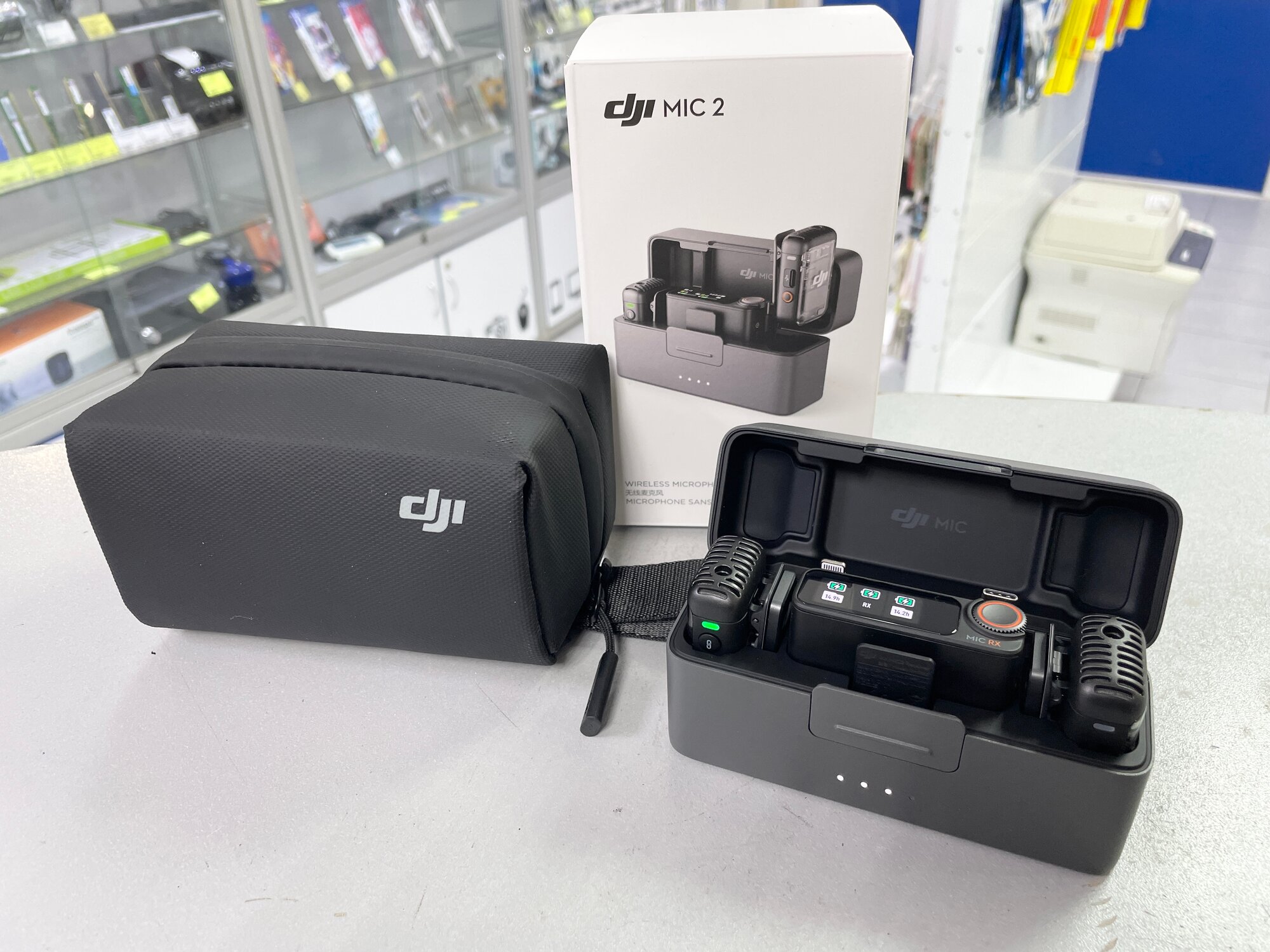 Микрофон беспроводной DJI Mic 2, 2 передатчика и 1 приемник, с футляром, чёрный