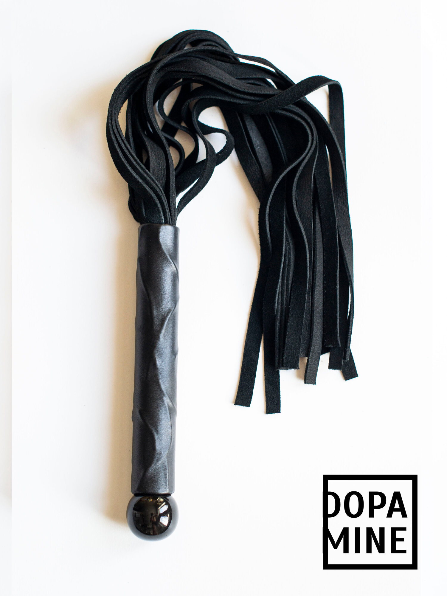 Плётка кожаная ручной работы неоклассика