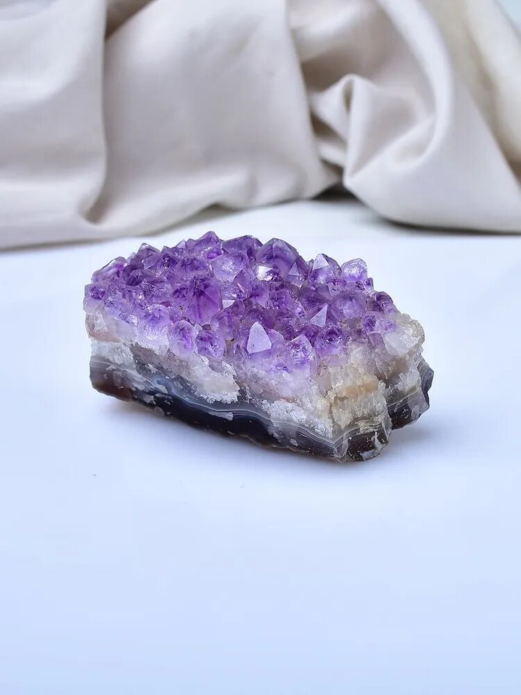 Натуральный камень аметистовая гроздь не подвергался обработке (10-29 г 1шт)