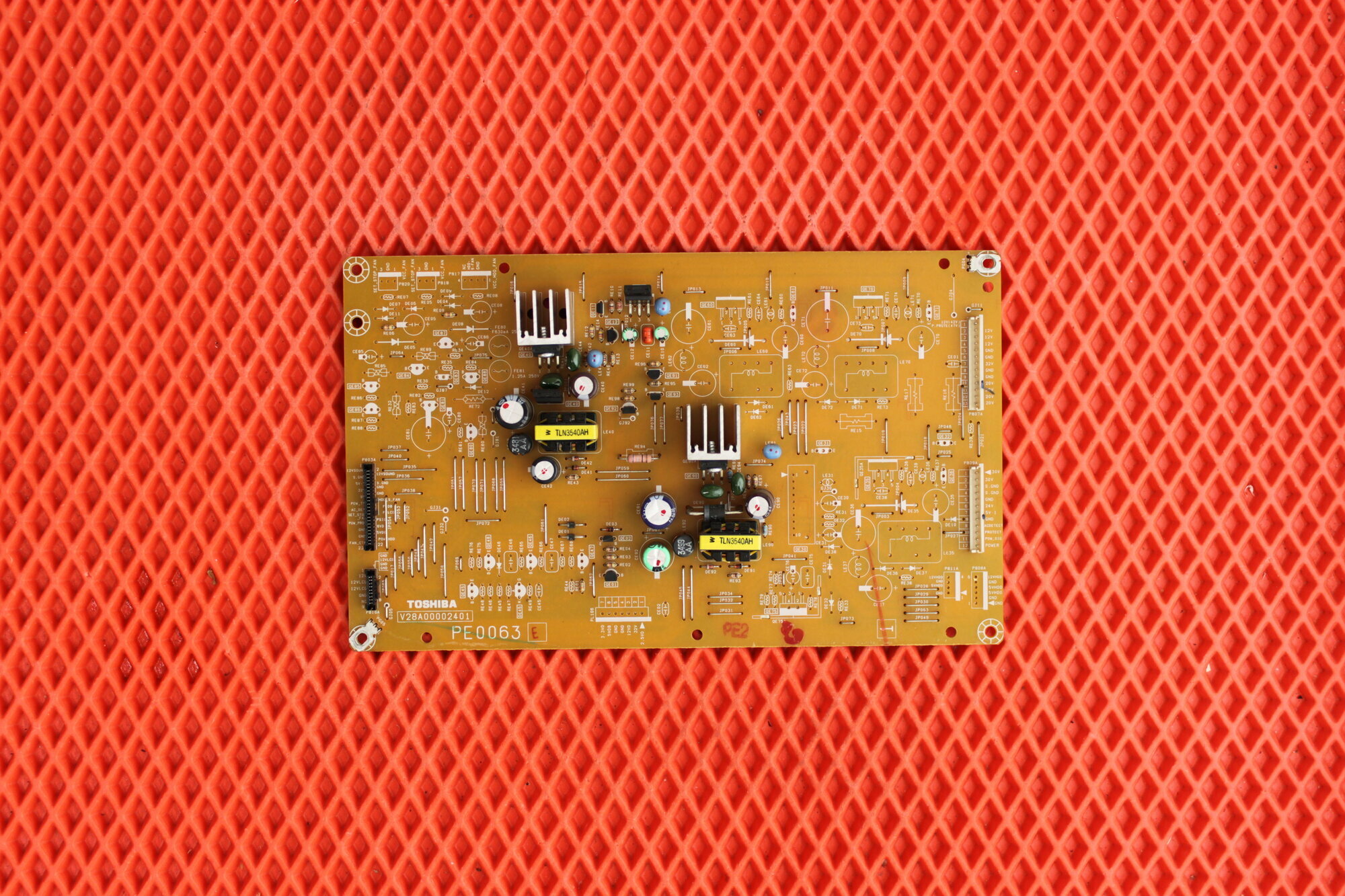 Блок питания (PSU) V28A00000401 для телевизора TOSHIBA 47WL66RS в надёжной упаковке