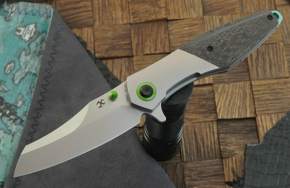 Складной нож Kansept Knives Mistaken, сталь CPM 20CV, S, рукоять титан/твилл карбон