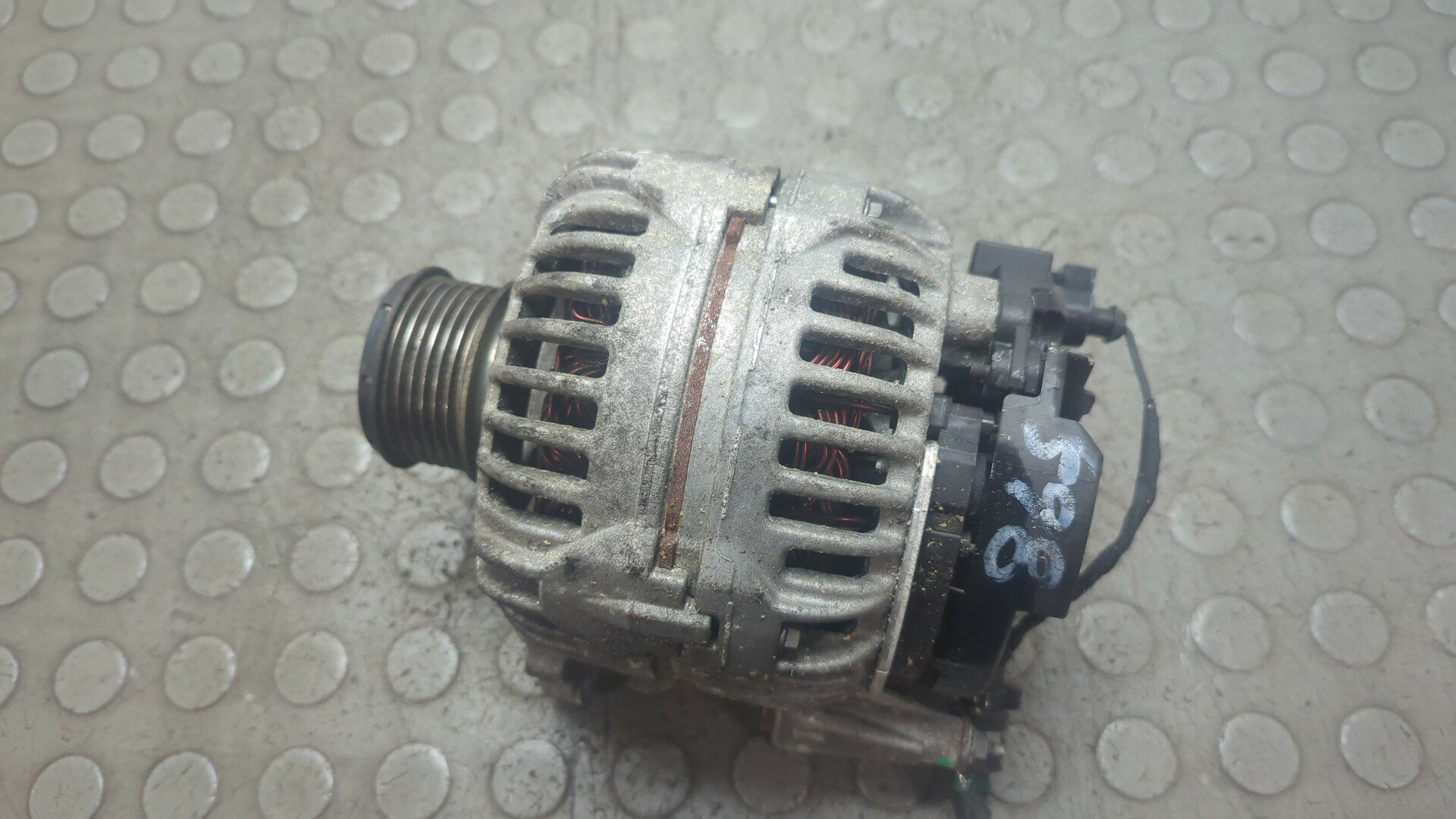 Генератор Volkswagen Jetta 6 Б/У