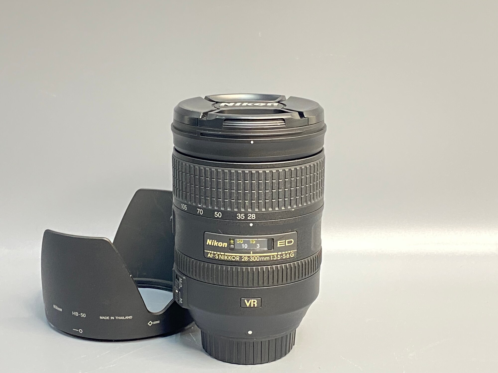 Nikon 28-300mm 3.5-5.6G ED VR AF-S Nikkor