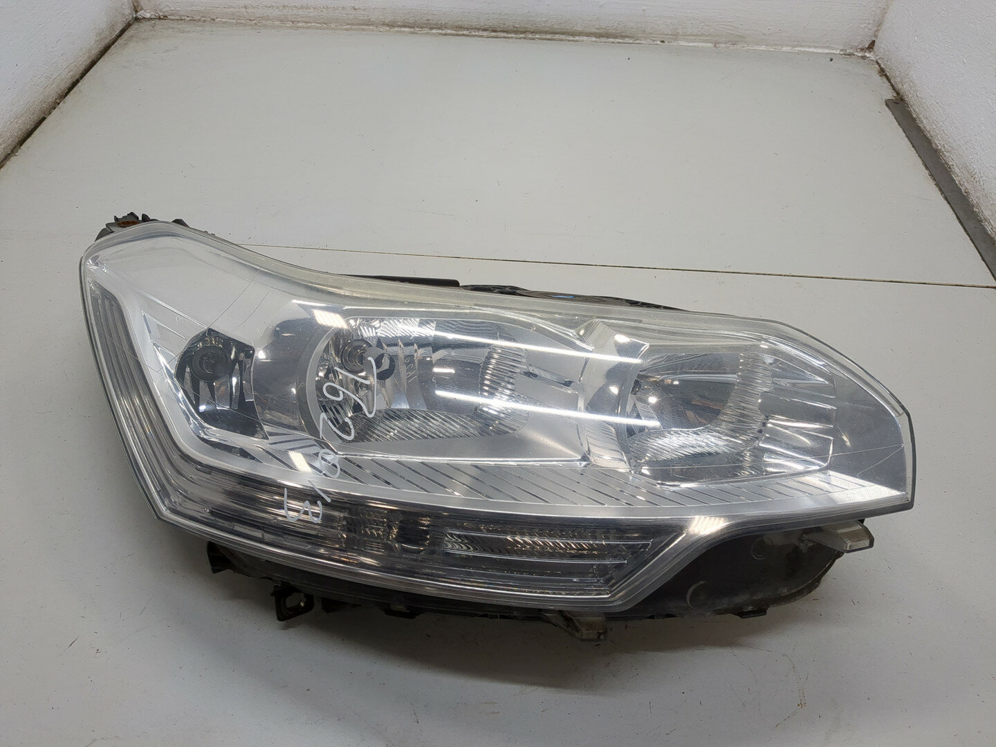 Фара (передняя) правая Citroen C5 Б/У