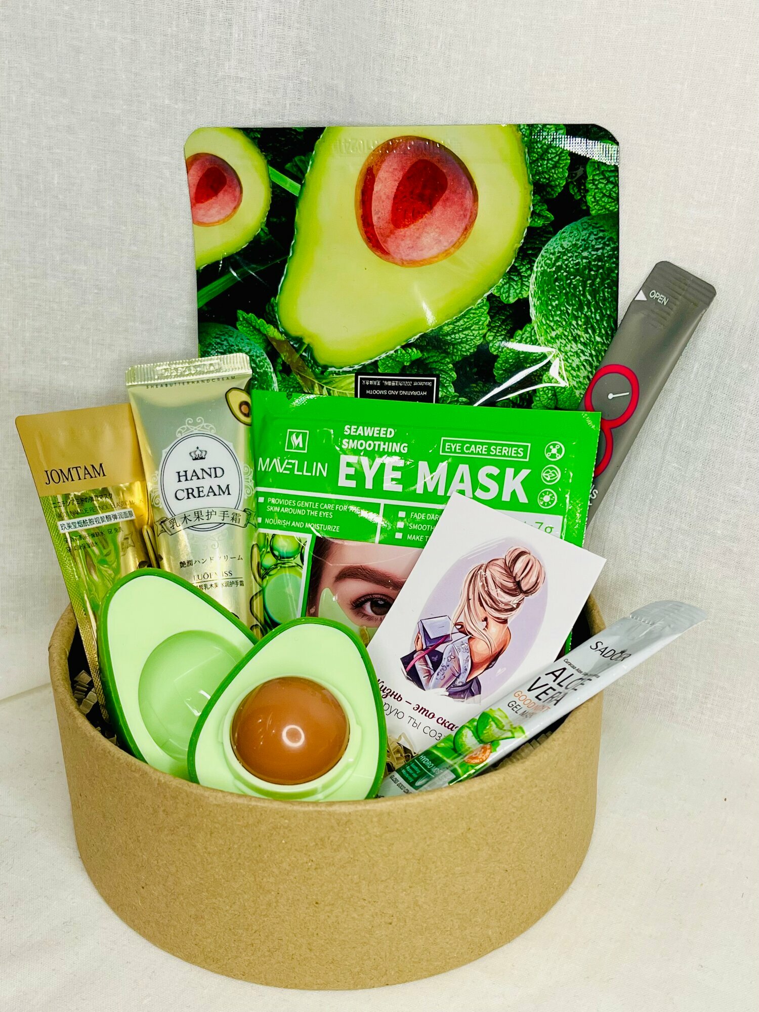 Подарочный набор для женщин, подарок коллегам, подарок девушке, маме, подарок бабушке, сестре, жене, подруге. Бьюти бокс