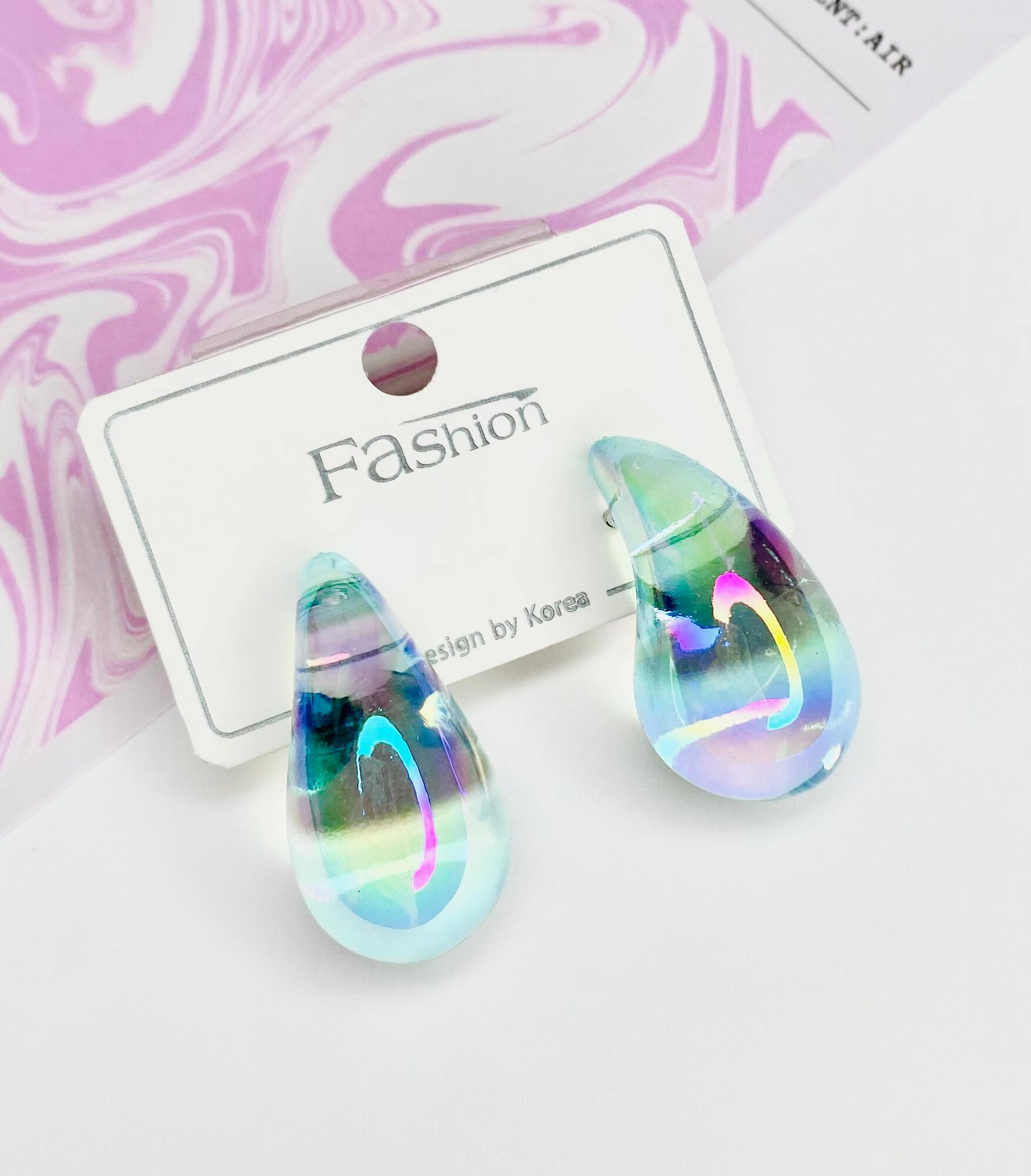 Серьги пусеты, пластик