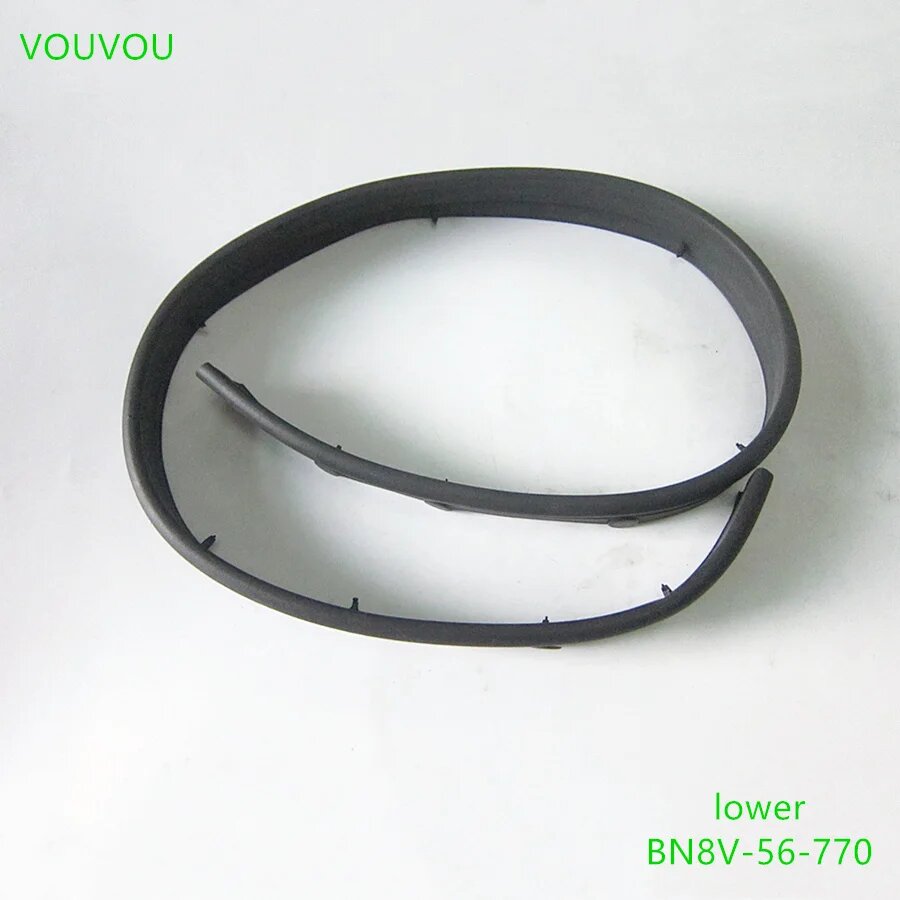 Резиновое уплотнение капота Mazda 3 BK BN8V-56-770, lower