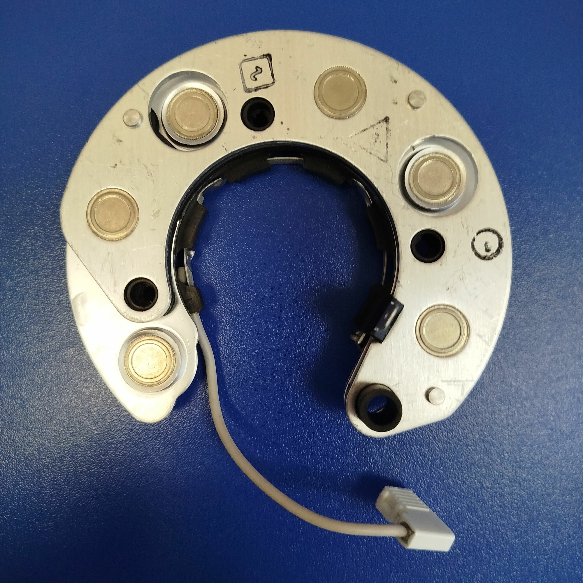 Диодный мост "КЗАТЭ" для автомобилей ВАЗ 2104-07 (73А) (ген.372-03)