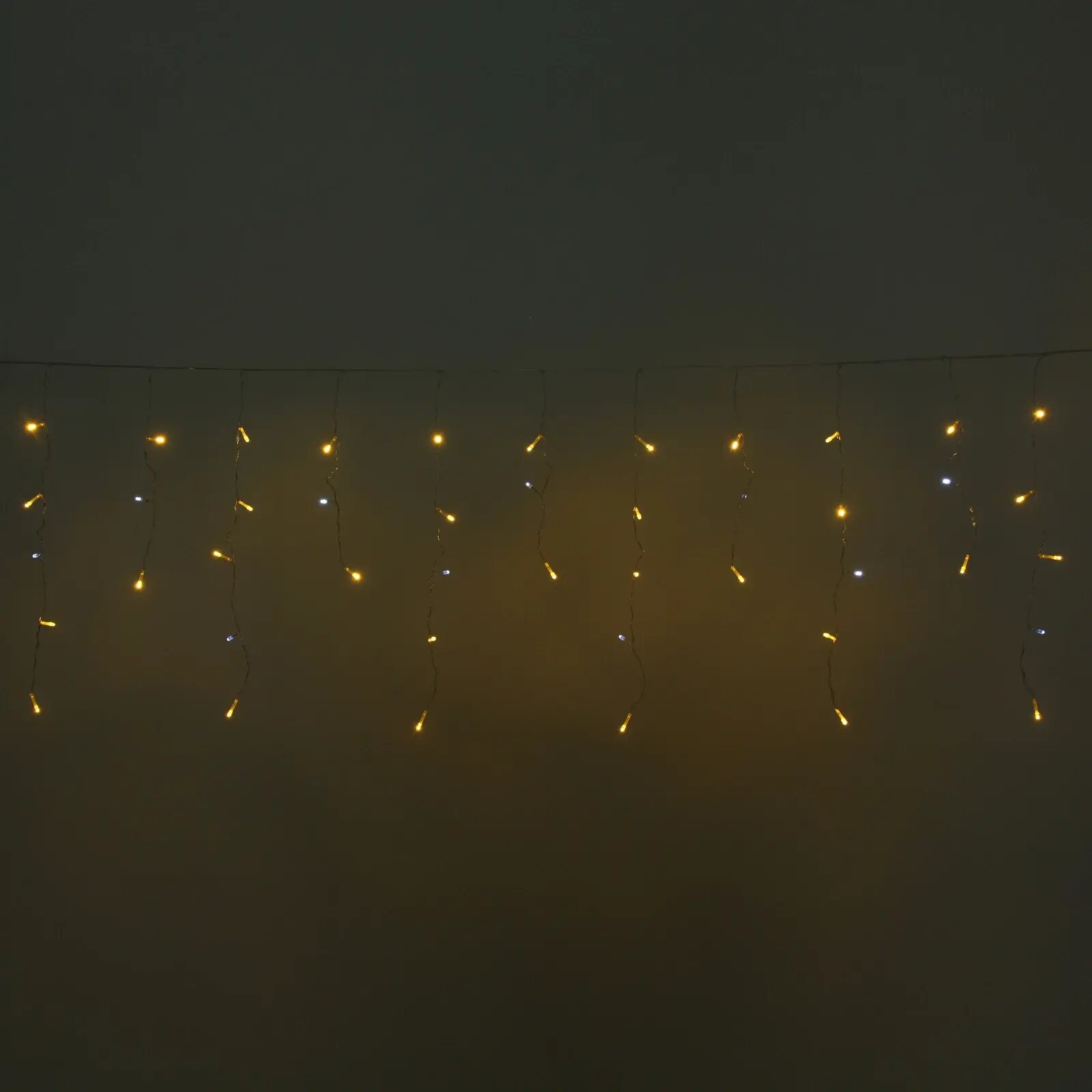 Гирлянда для дома бахрома «Мерцание» ш1,5м* в30/50 см 48 LED, IP-20, Т. белый/Белое мерцание