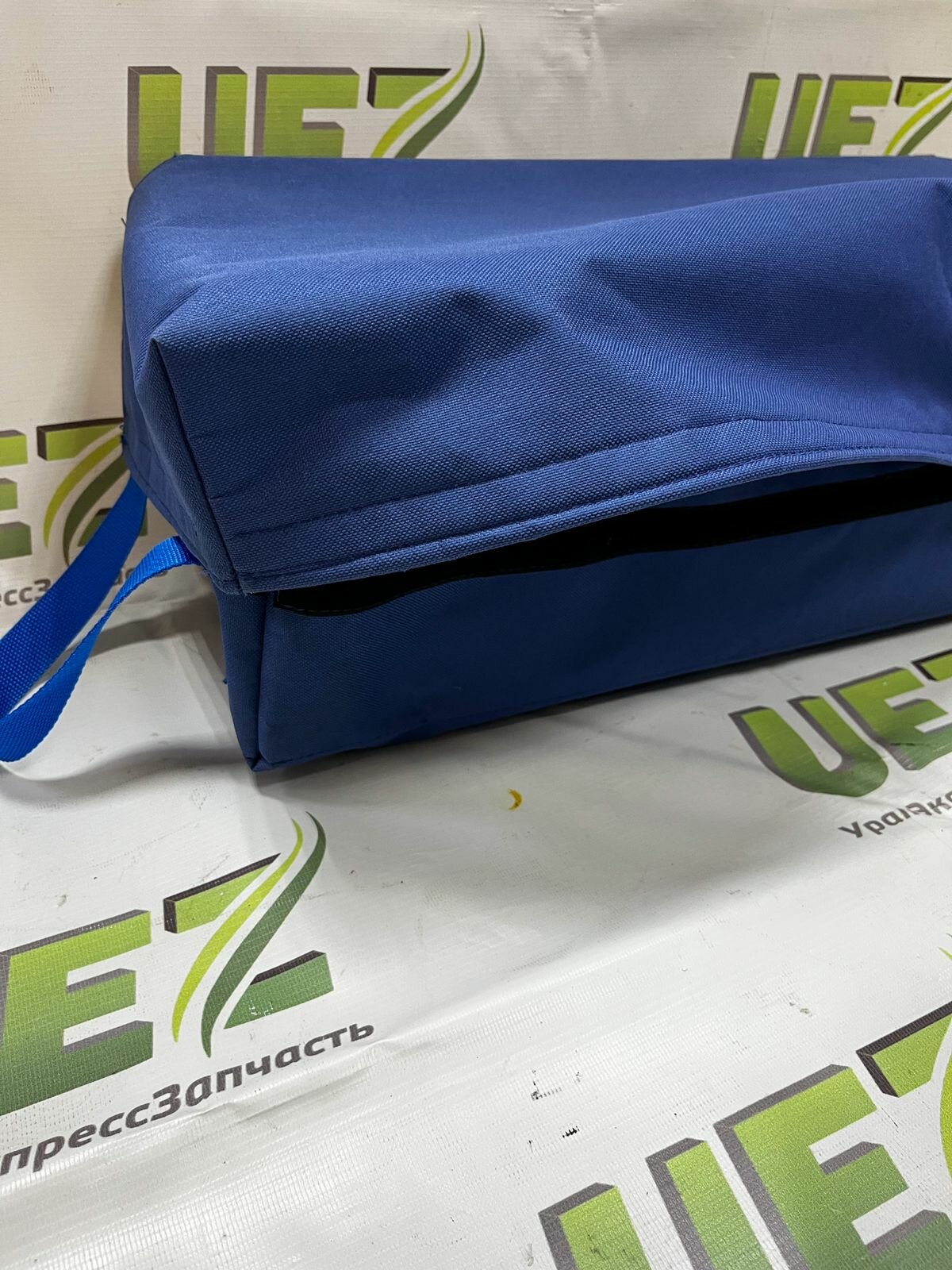 Термокейс для АКБ 190 A/h на полукольцах, производства UEZ